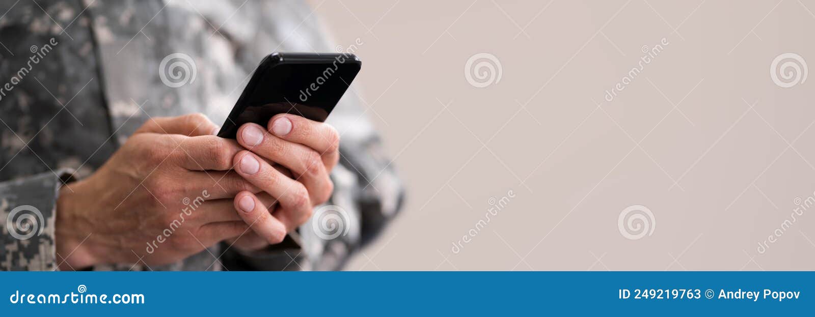 Social Cyber Warfare. Army Soldier Using Phone Stock Image - Image of ...