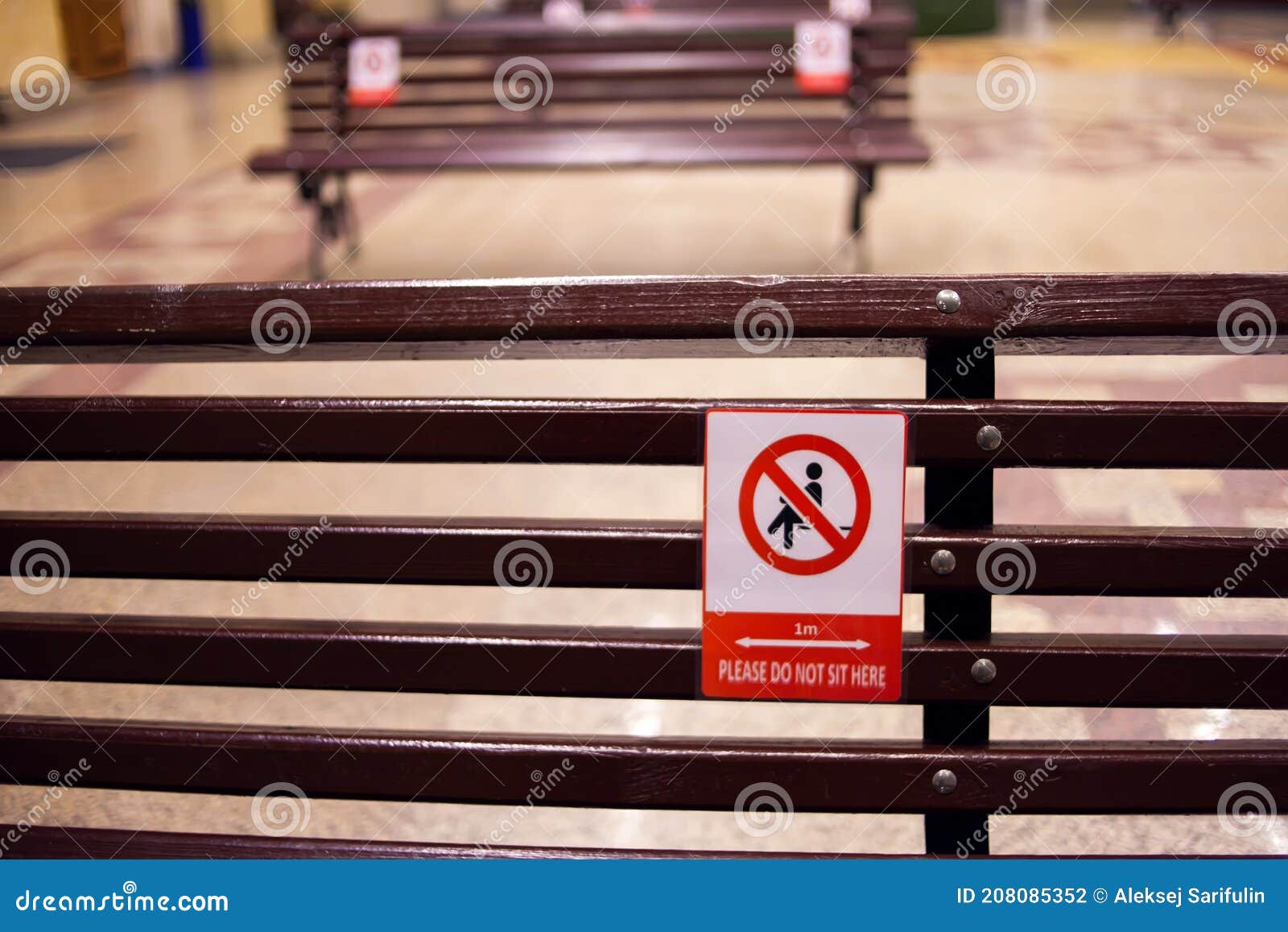 Social Distancing Warning Sign on Bench. Coronavirus Protection Stock ...