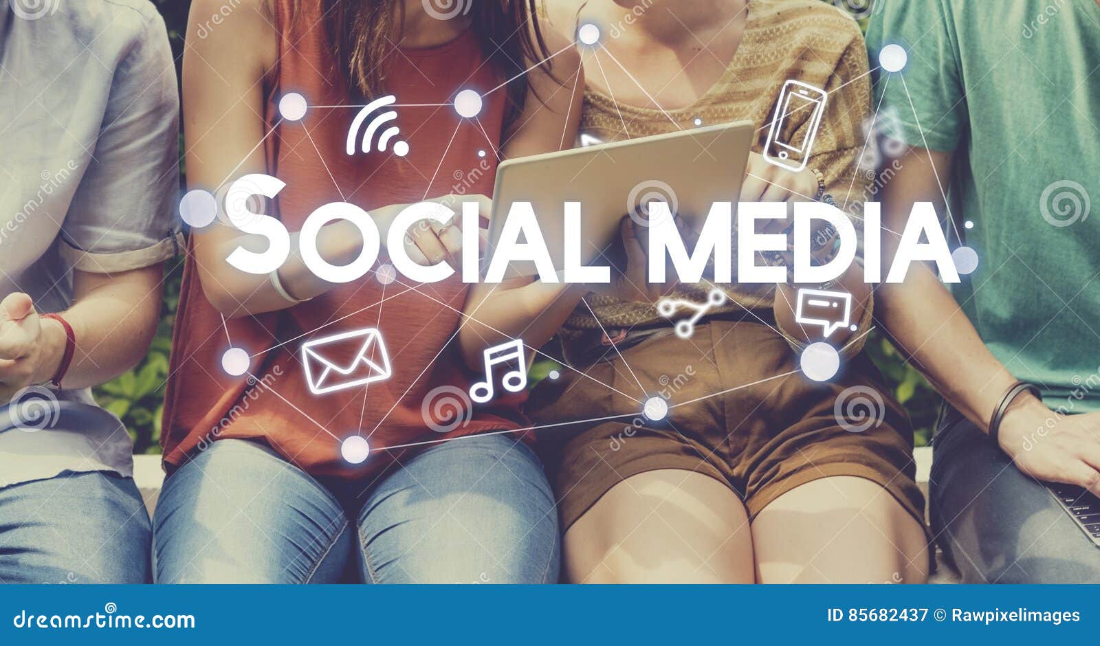 Social Media Connection Graphics Concept Stock Image - Image of ...