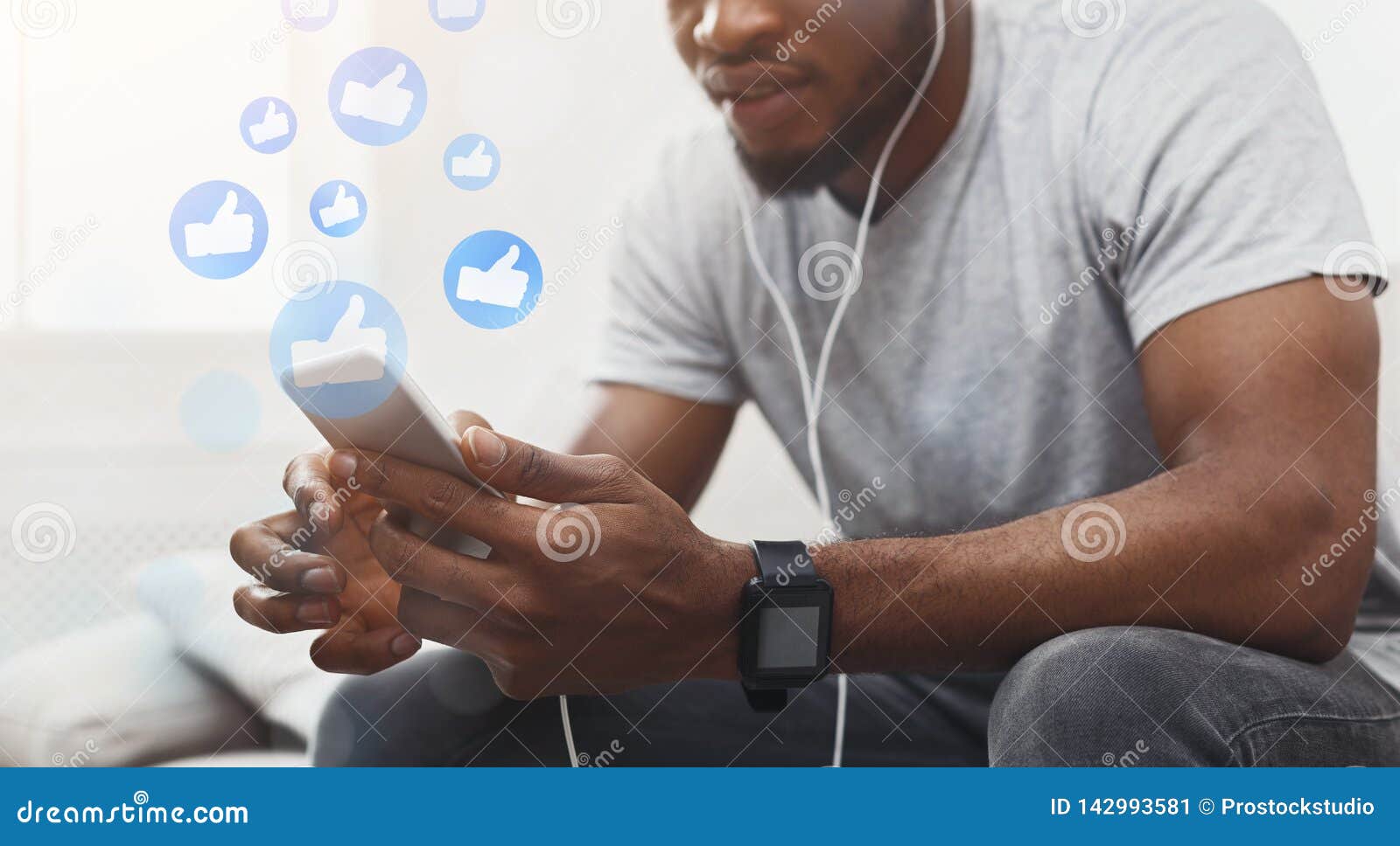 Social Network Sharing and Commenting in the Online Community Stock ...