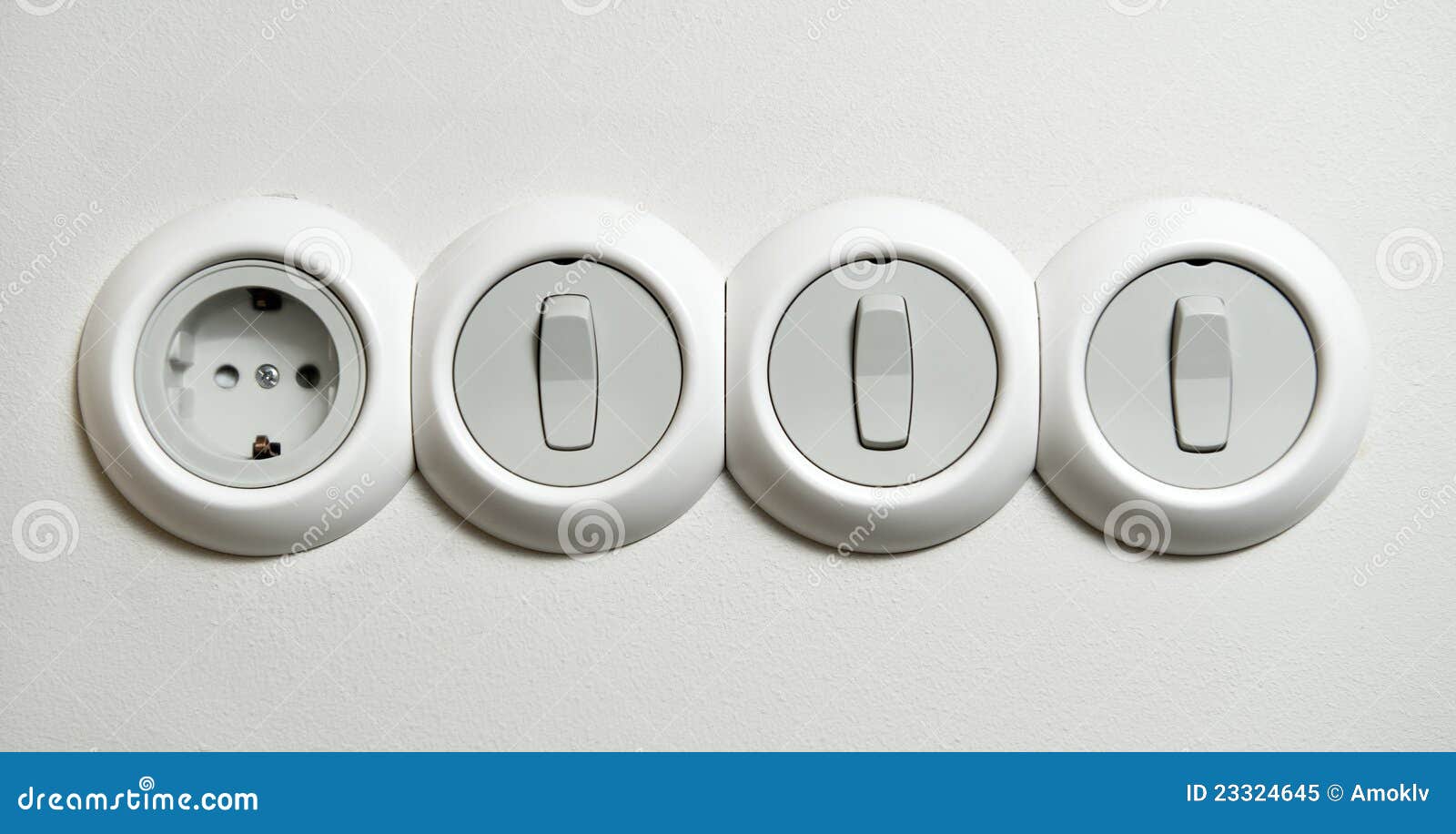 Socket e interruptores imagen de archivo. Imagen de casa - 23324645