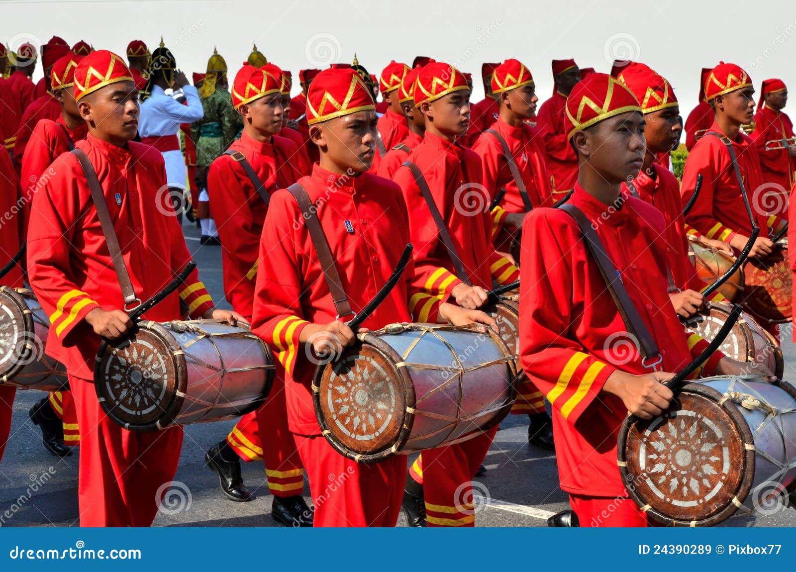 Sodier in Retro Suit Marching Editorial Stock Image - Image of buddhist ...