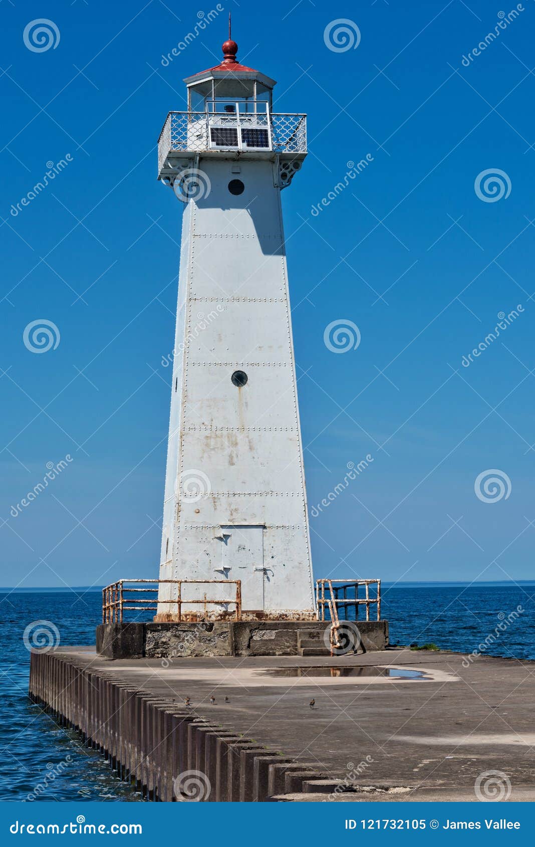 Sodus Point Outer Lighthouse Stock Image - Image of point, town: 121732105