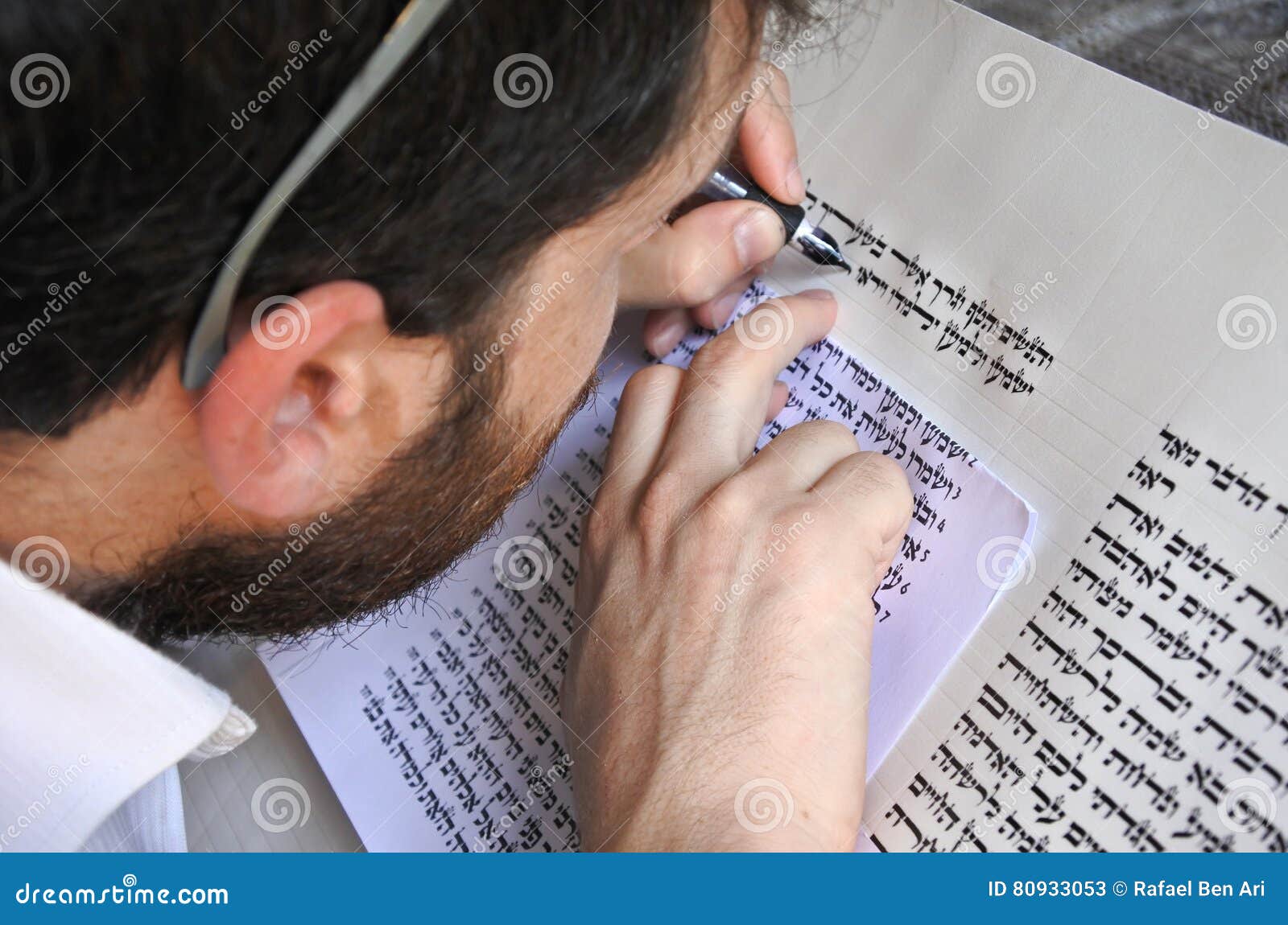 Sofer writes a sefer Torah stock image. Image of script - 80933053