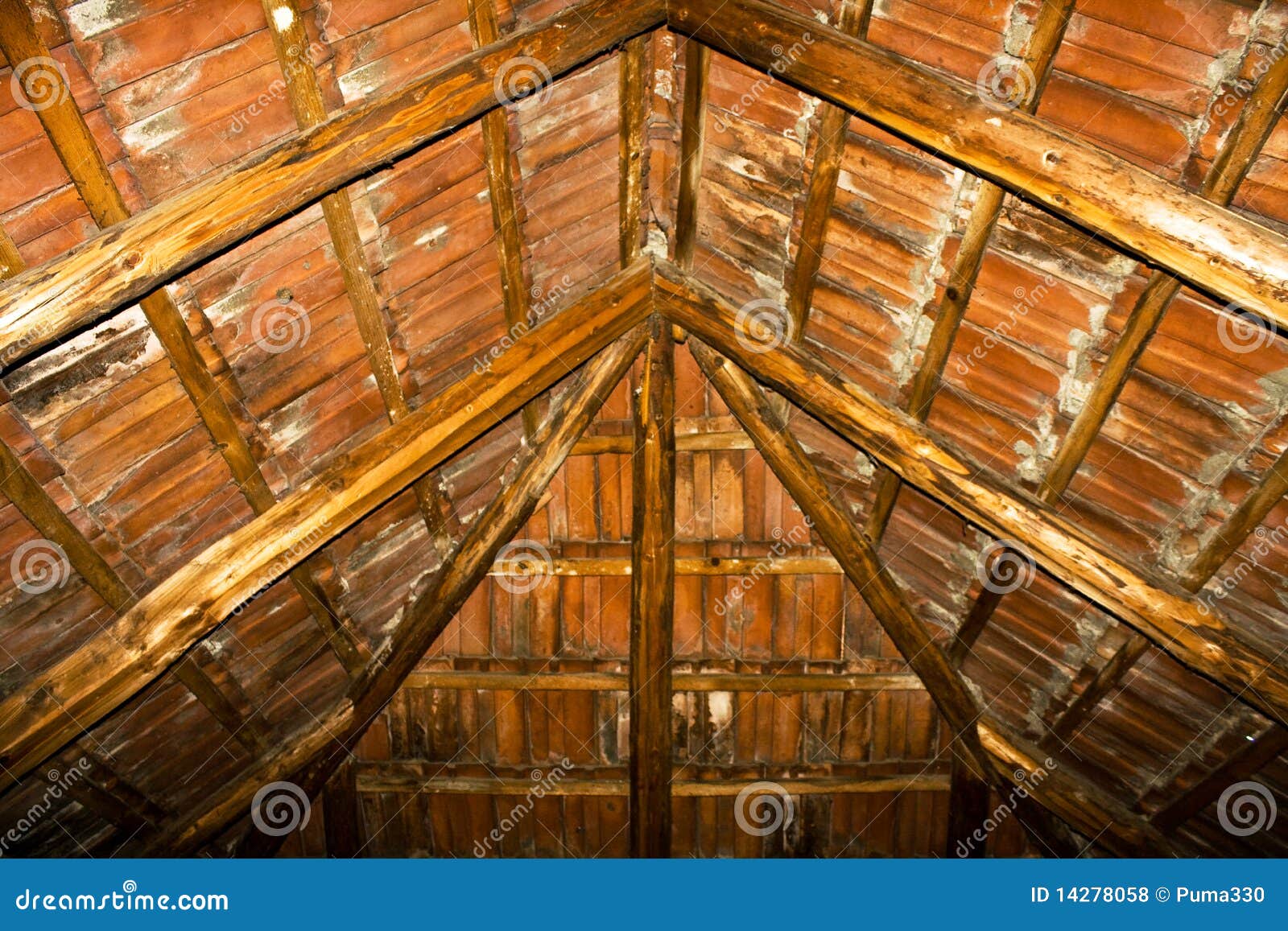 Soffitte fotografia stock. Immagine di soffitte, struttura - 14278058