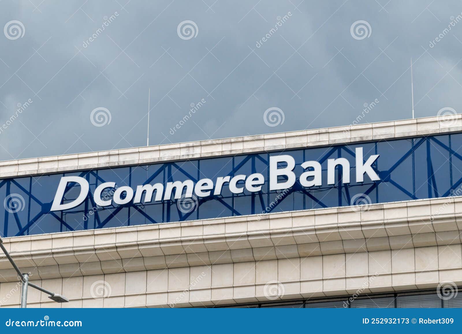 D Commerce Bank editorial stock photo. Image of 2022 - 252932173