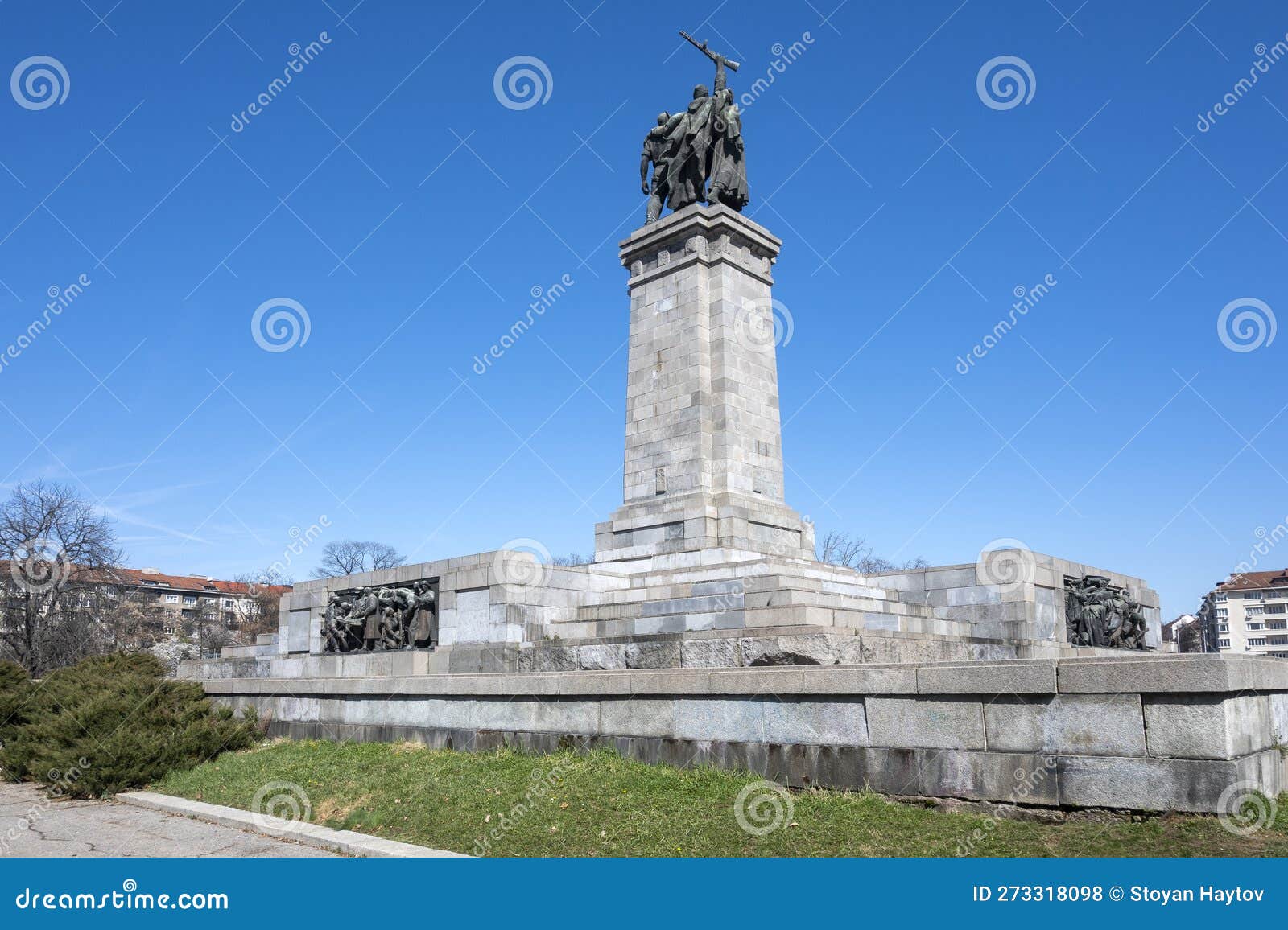 Monument of the Soviet Army in Sofia, Bulgaria Editorial Stock Photo - Image of landmark ...