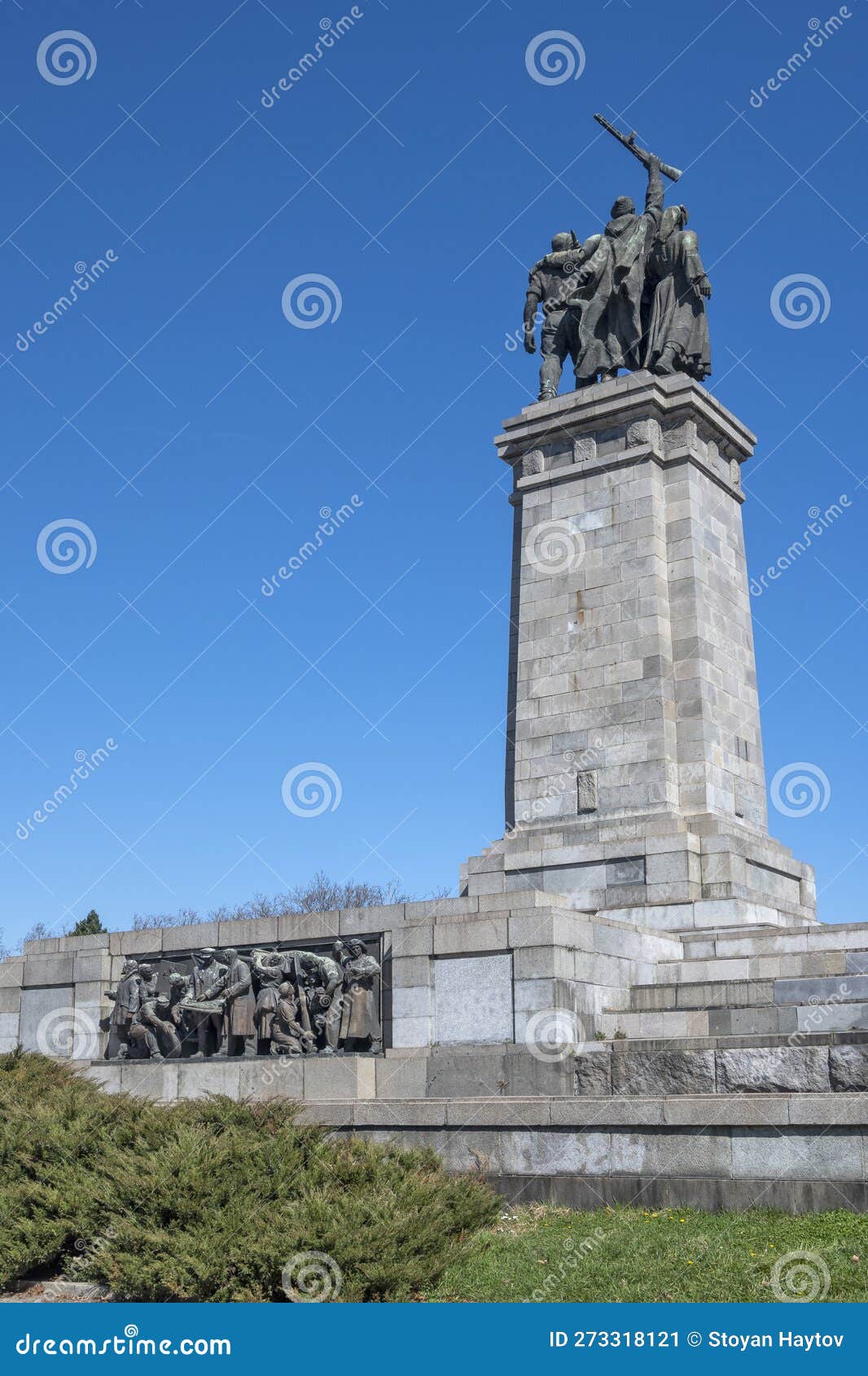 Monument of the Soviet Army in Sofia, Bulgaria Editorial Photo - Image ...