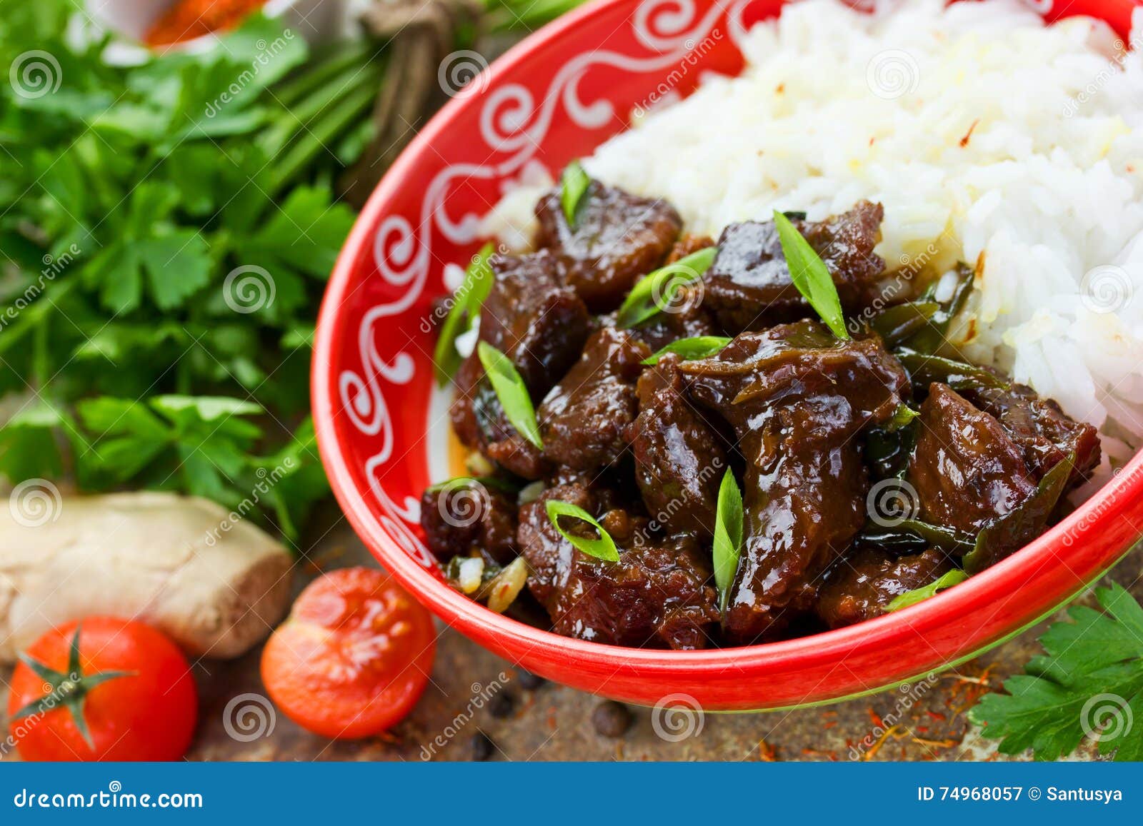 Sofrito Mongol Chino De La Carne De Vaca Imagen de archivo - Imagen de ...