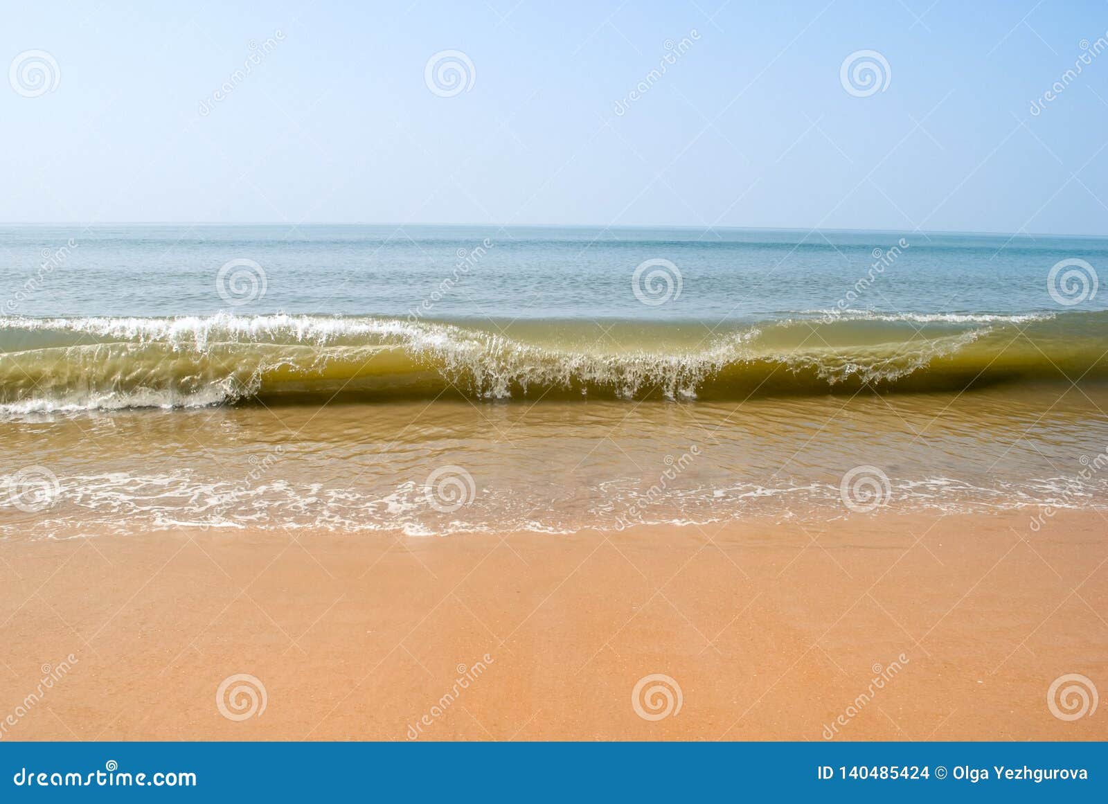 Small Wave at the Sea Shore Stock Photo - Image of beauty, ocean: 140485424