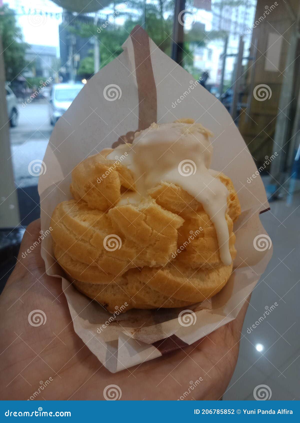 Soft Choux with Vanilla Cream Stock Photo - Image of dish, cake: 206785852