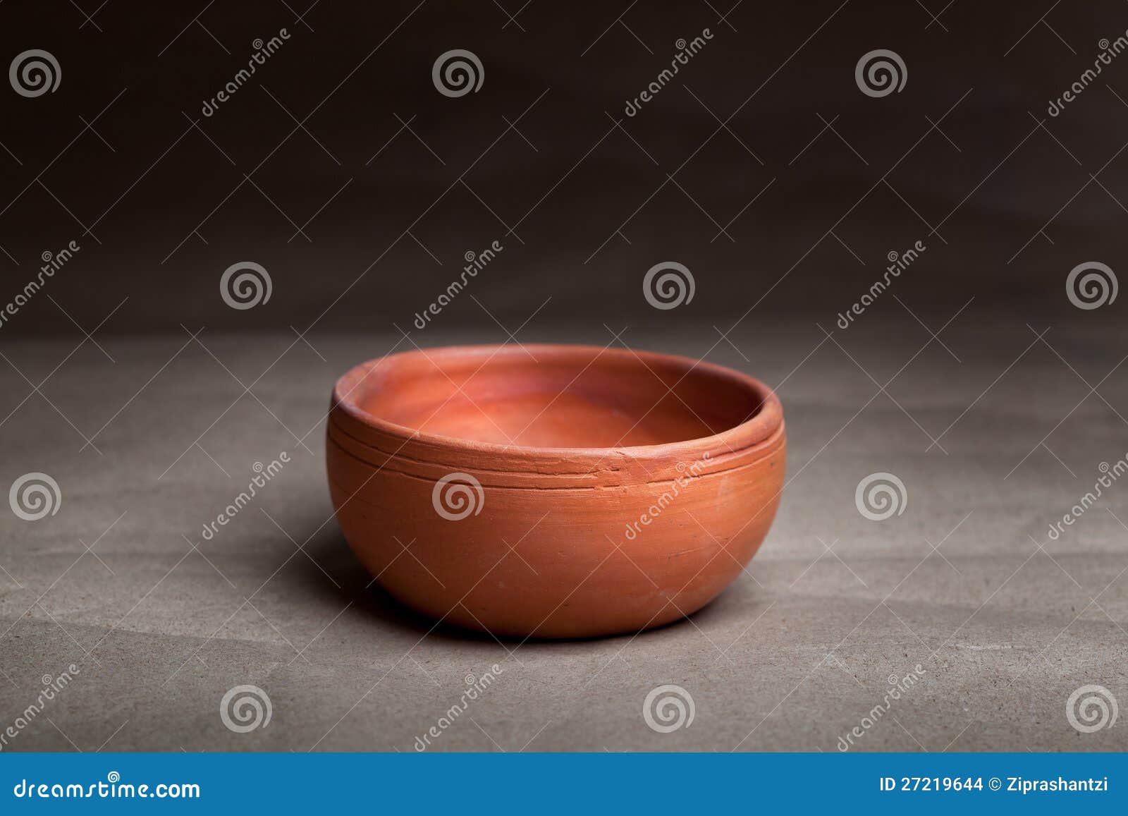 Soft clay pot : bowl stock photo. Image of ring, artisan - 27219644