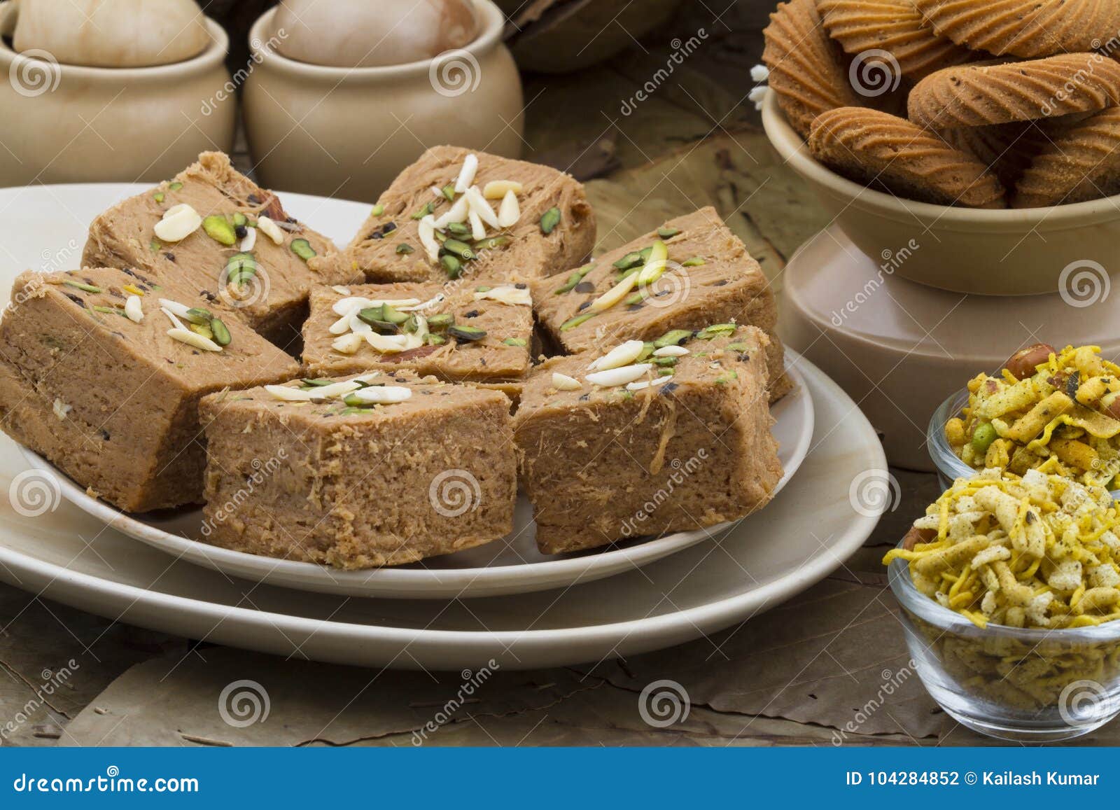 Sohan Papdi photo stock. Image du doux, cuisine, teatime - 104284852