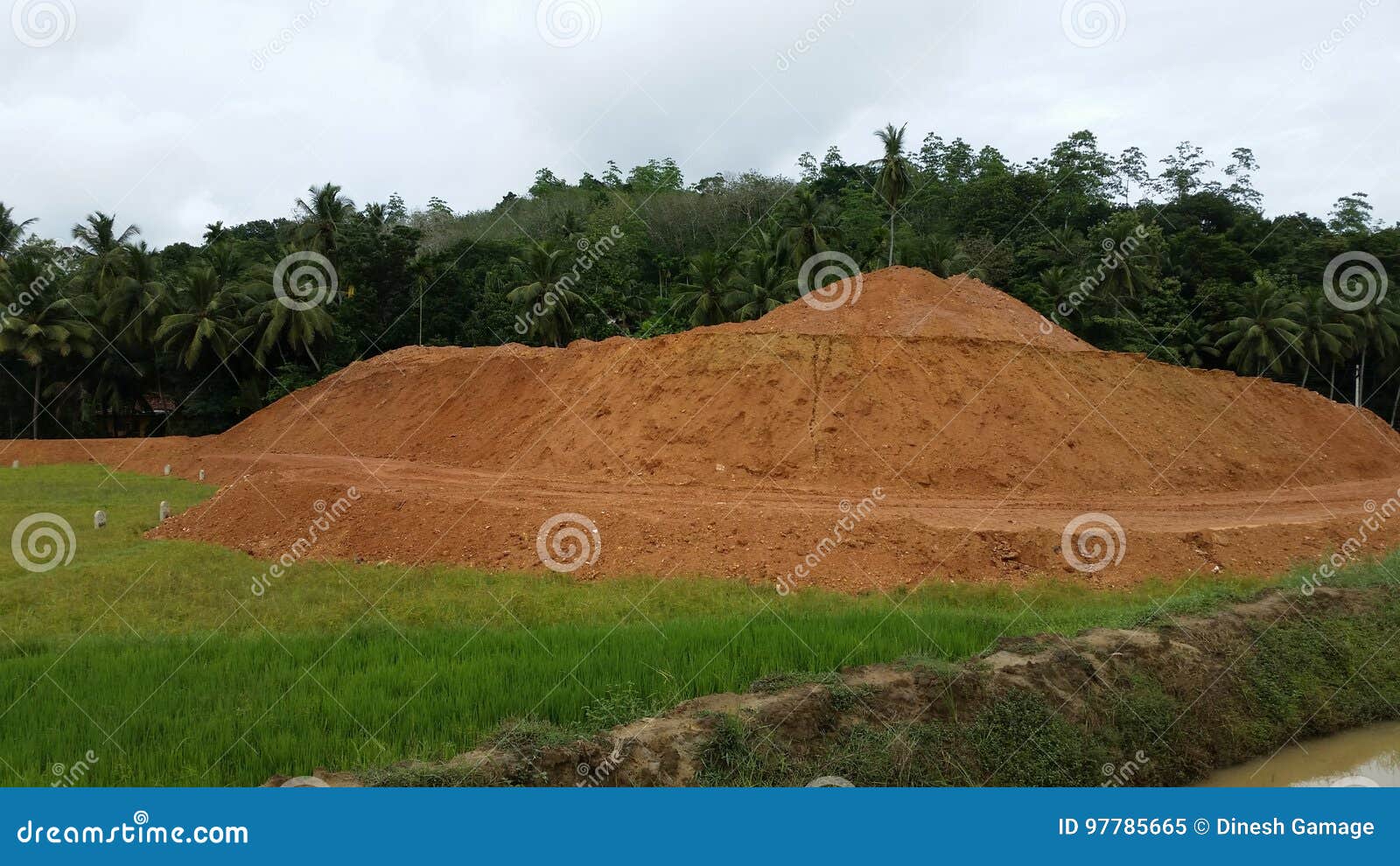 289 Soil Stockpile Photos - Free & Royalty-Free Stock Photos from ...
