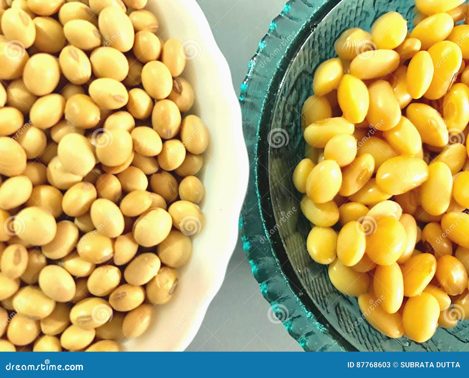 Soja image stock. Image du grains, soja, certains, cuvettes - 87768603