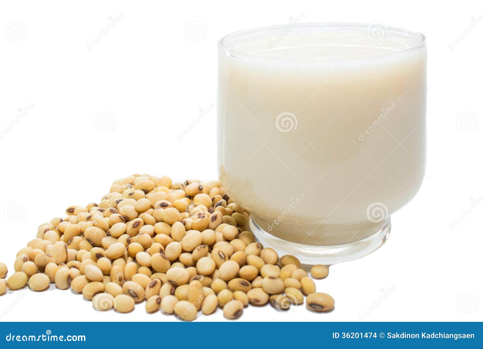 Sojabonen en sojamelk stock foto. Image of droog, voedsel - 36201474