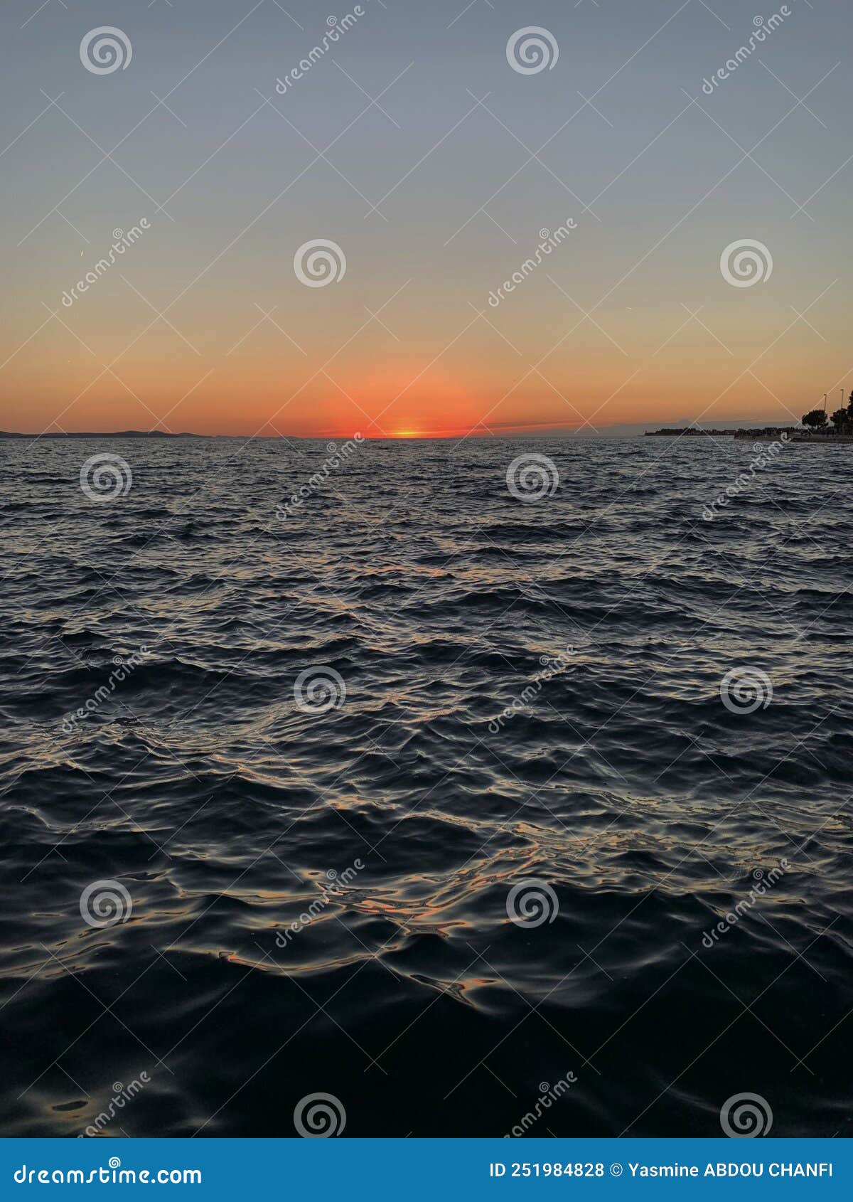 Sol de mar de sol foto de archivo. Imagen de rojo, cielo - 251984828