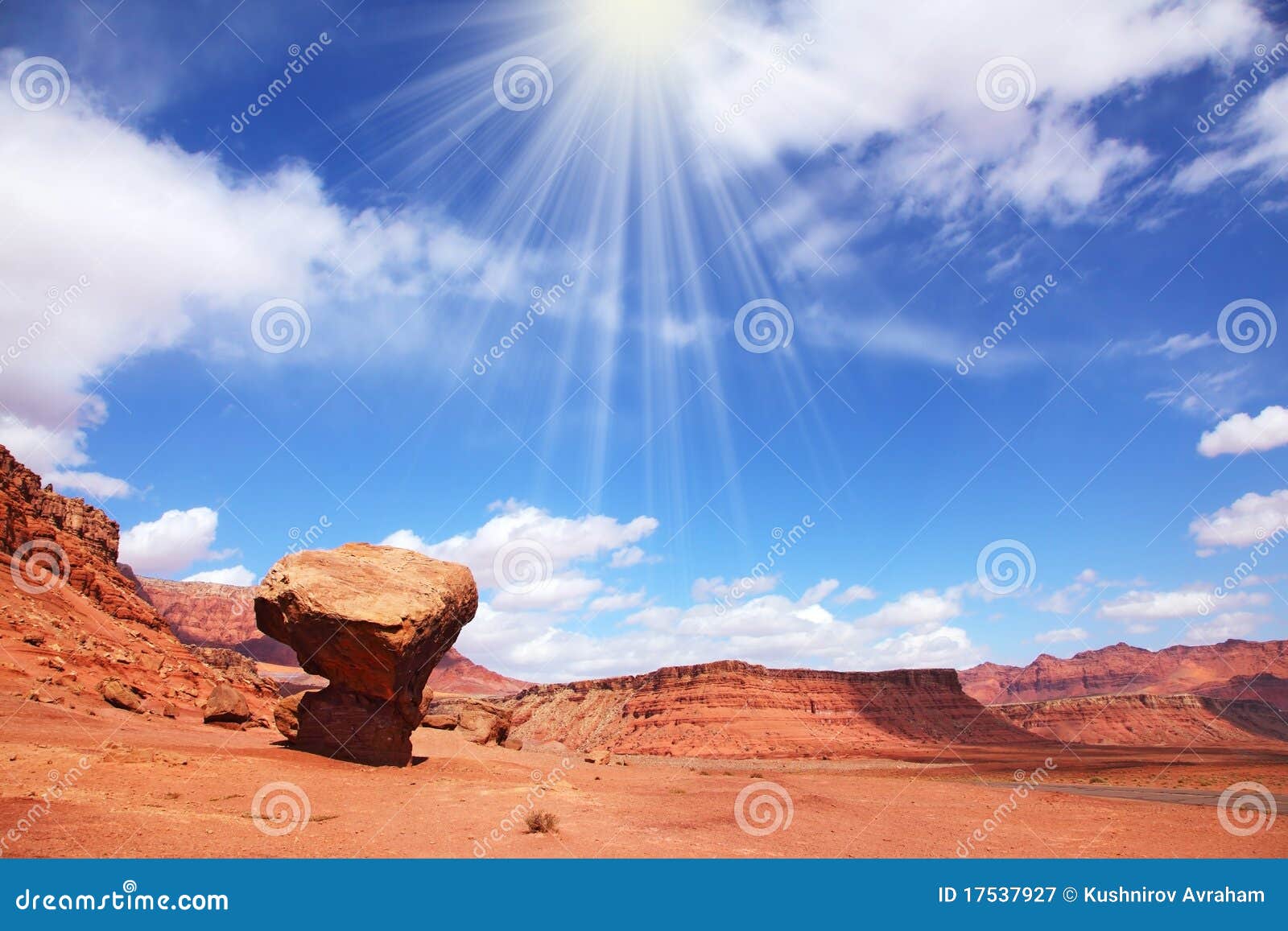 Sol quente do meio-dia imagem de stock. Imagem de deserto - 17537927