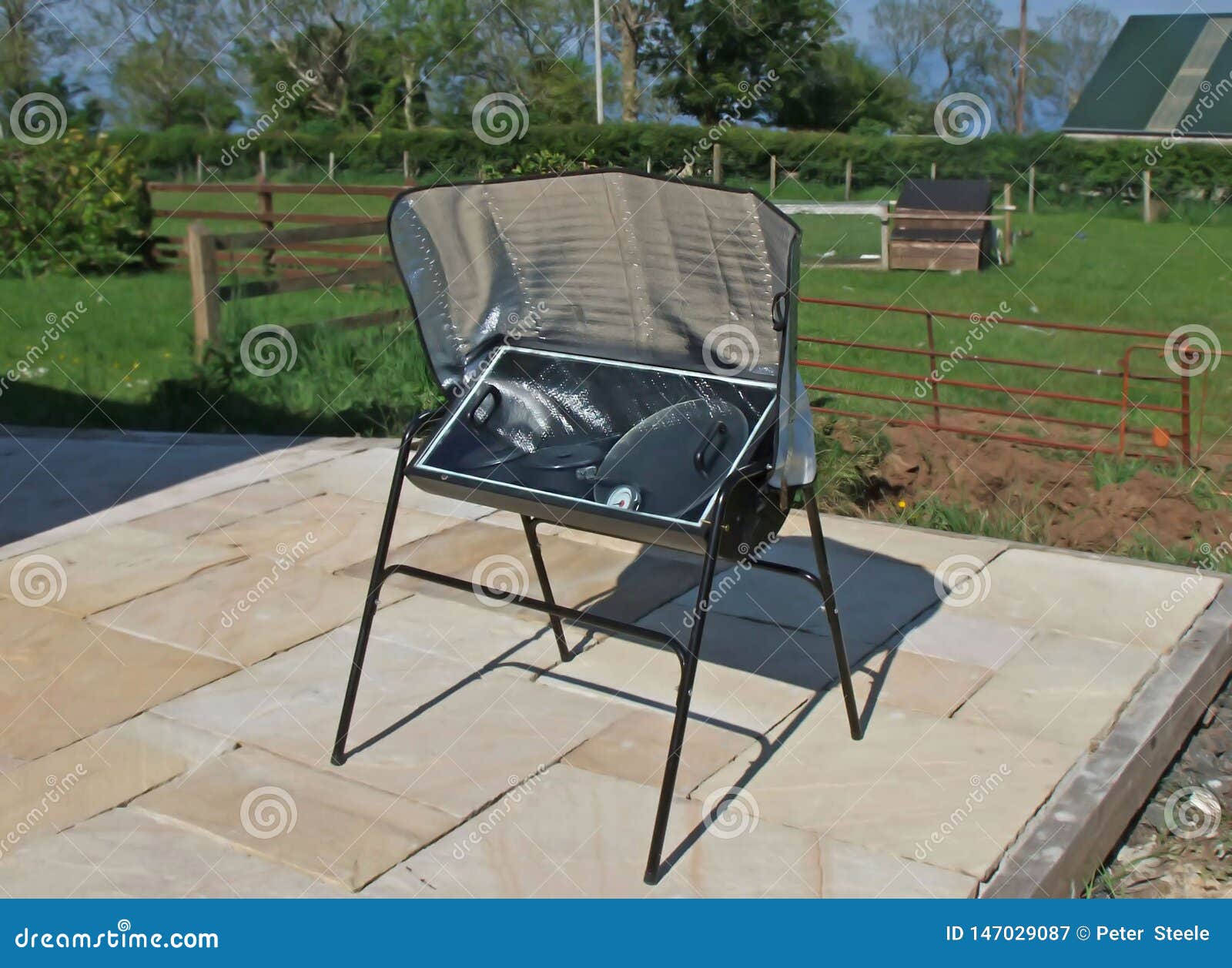 Solar Cooking in a Converted Bbq Solar Oven Solar Cooking Converted ...