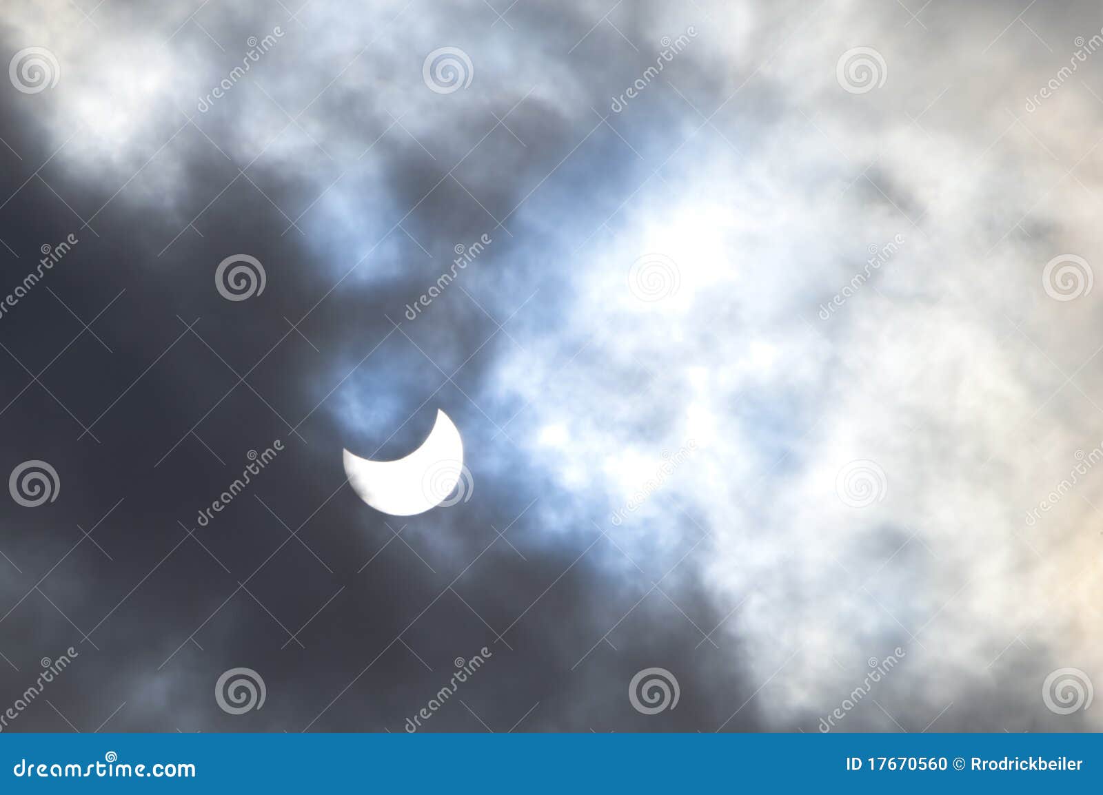 Solar Eclipse stock photo. Image of shadow, cosmos, crescent - 17670560
