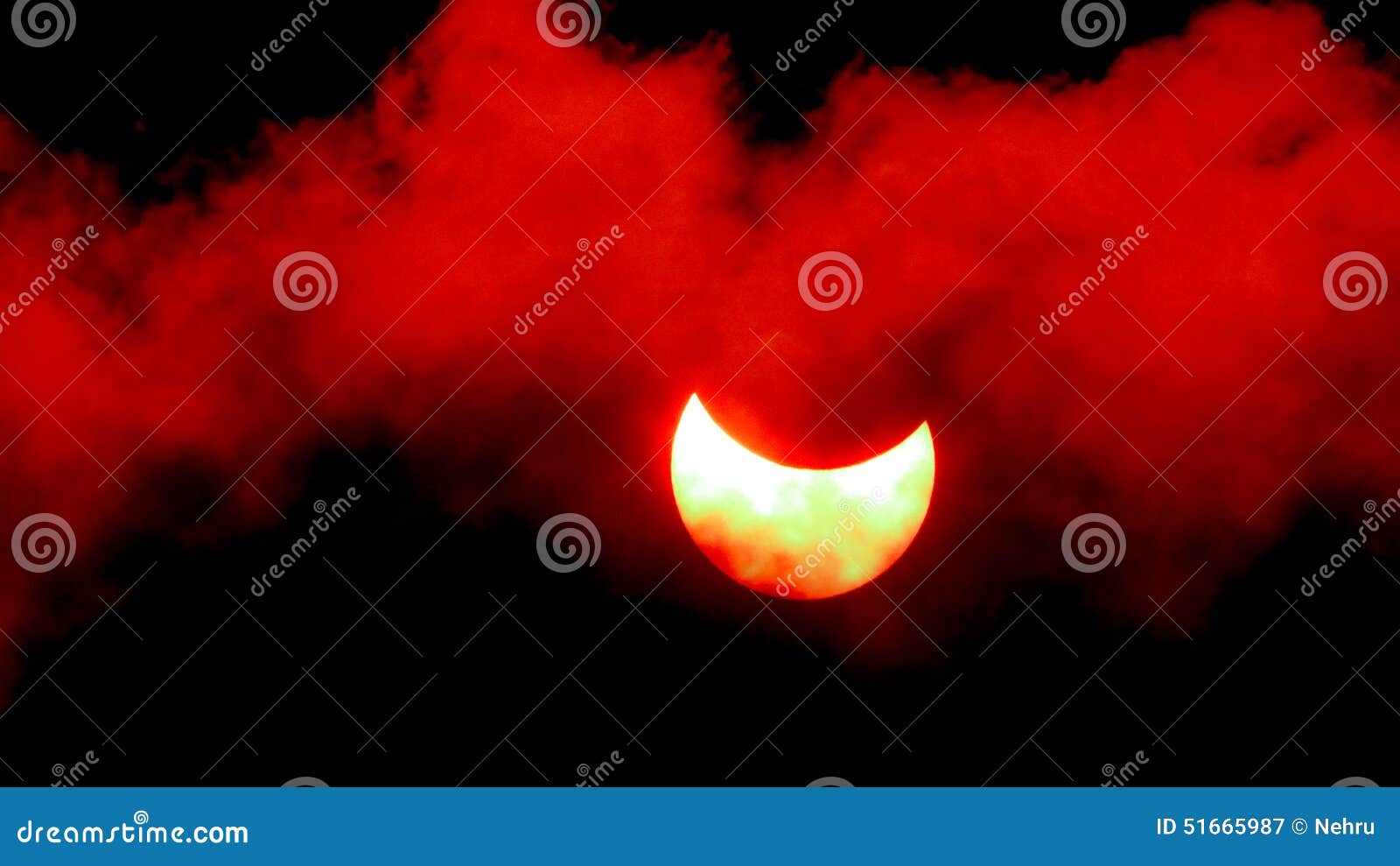 Solar eclipse stock image. Image of moon, crescent, lunar - 51665987
