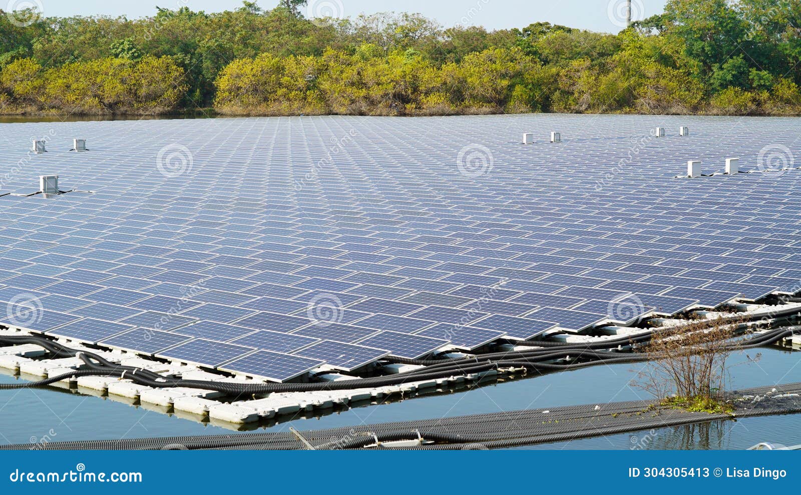 Floating Solar Energy Power Plant: Innovative Photovoltaic Station on ...
