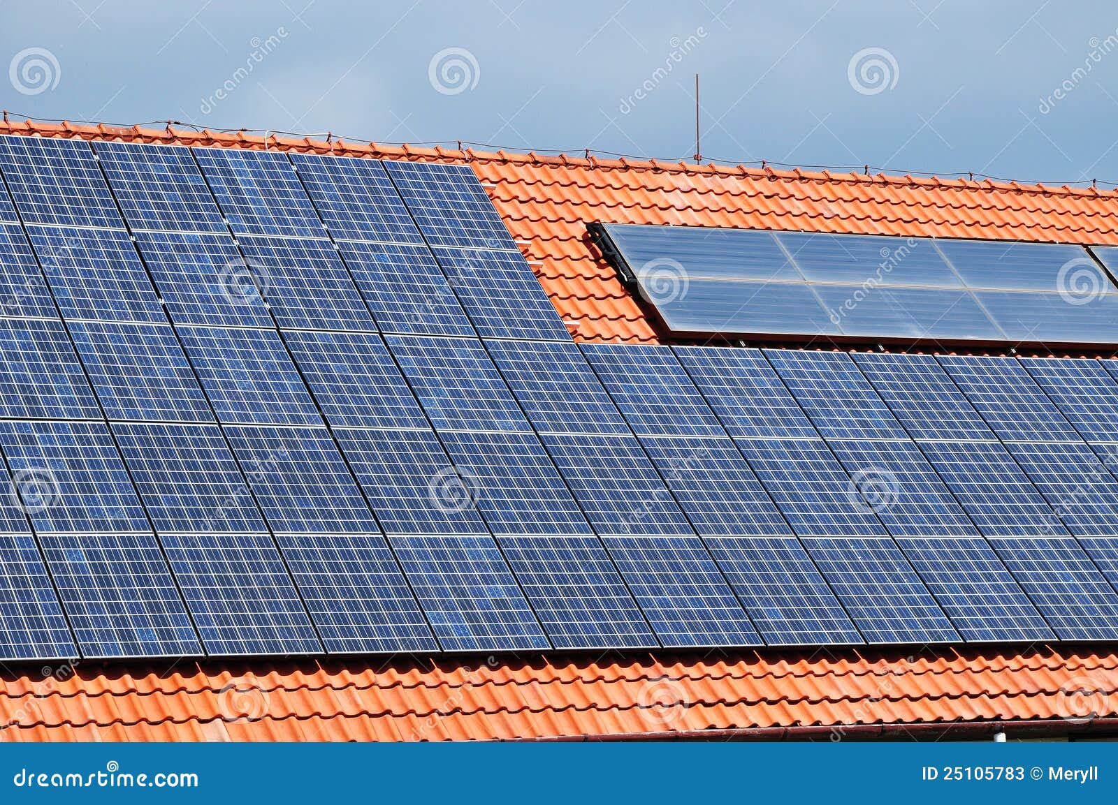 Solar panels on roof stock image. Image of housing, renewable - 25105783