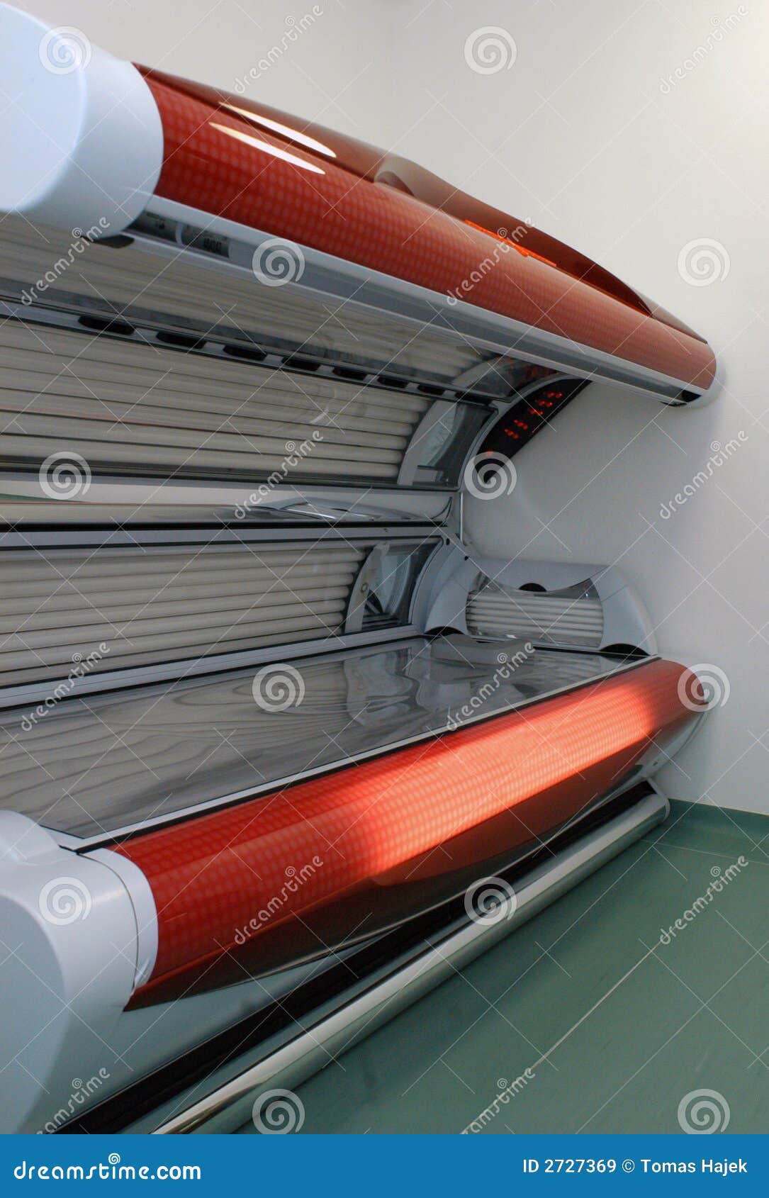 Solarium stock image. Image of cosmetics, relax, sunburn - 2727369