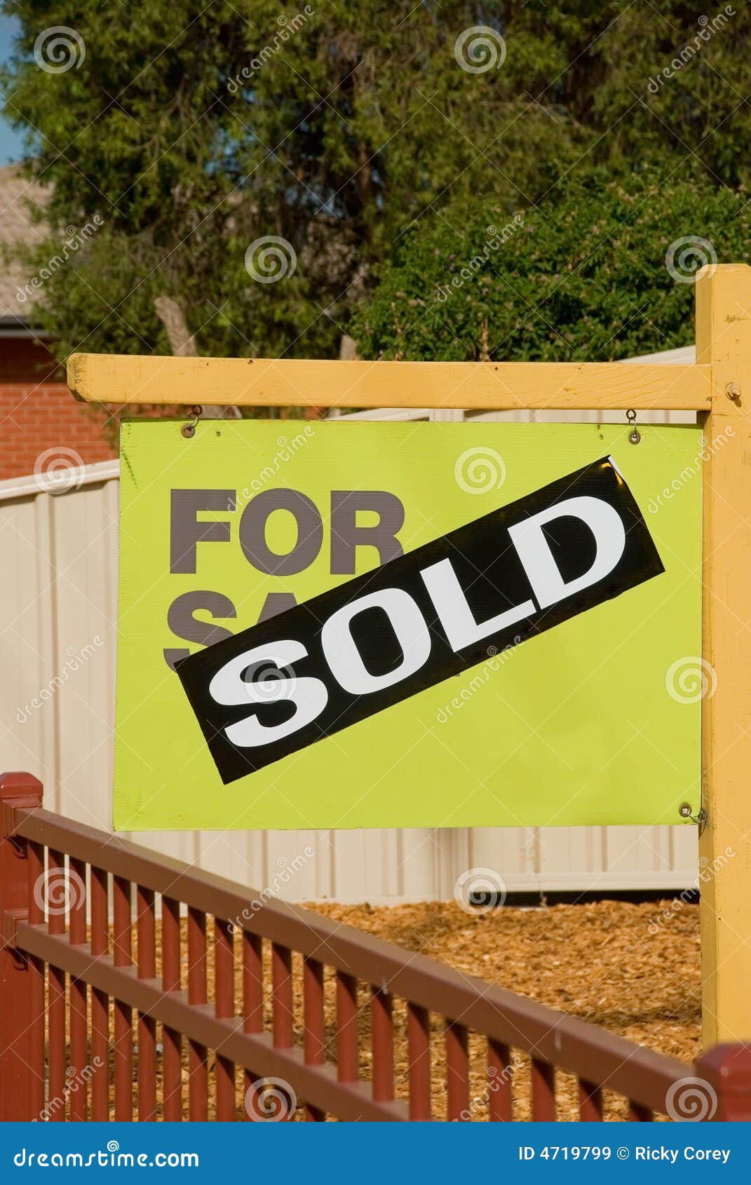 Sold stock image. Image of purchase, mortgage, house, estate - 4719799