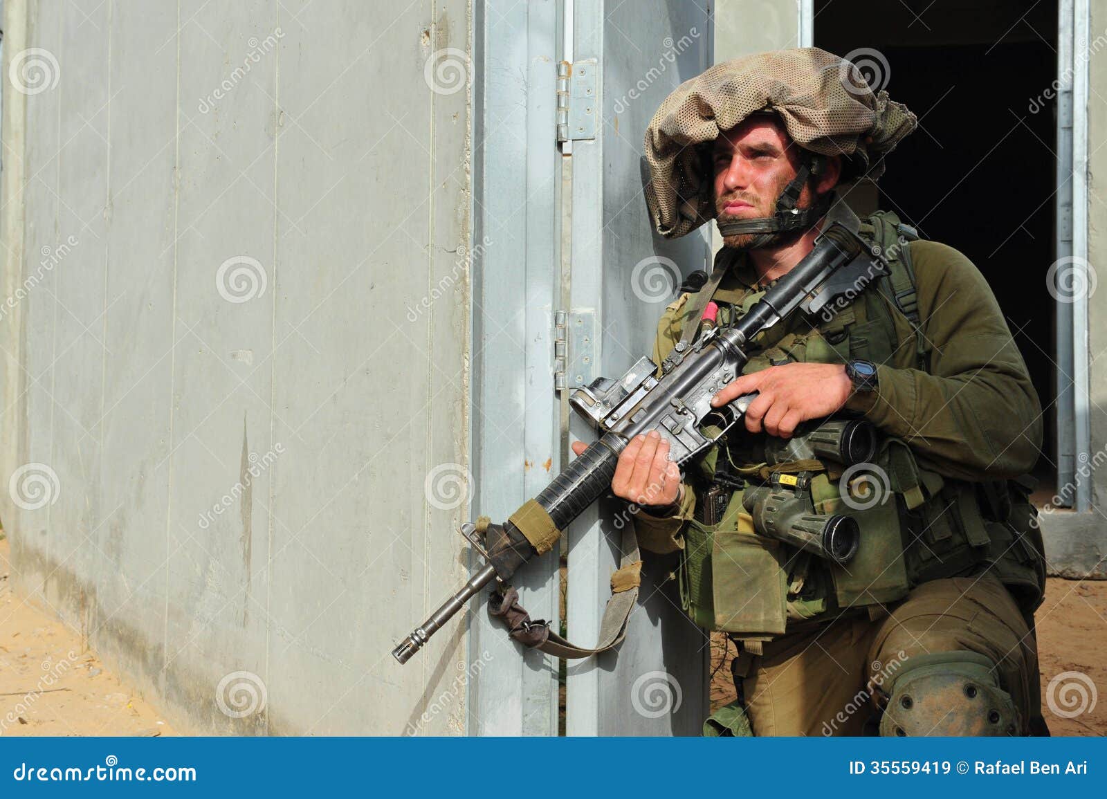 Soldado israelita imagem de stock editorial. Imagem de meados - 35559419