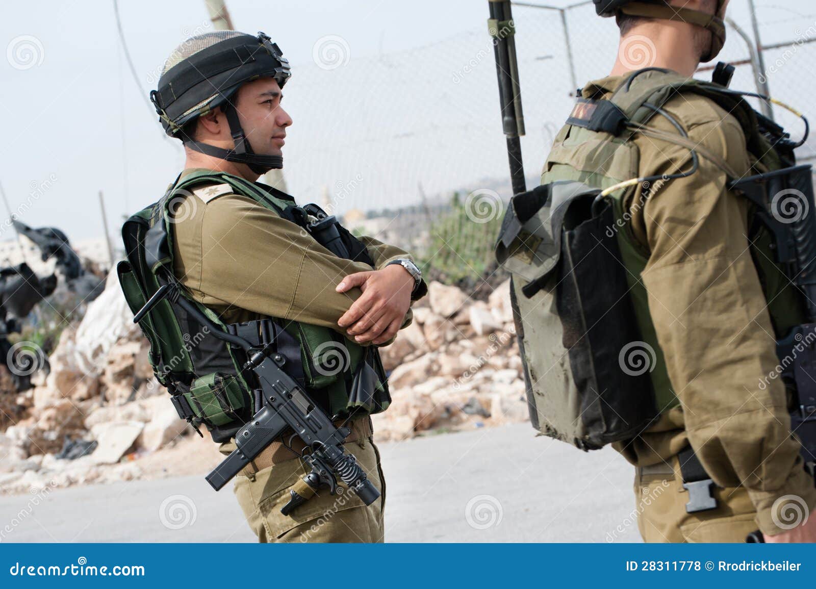 Soldado israelita com Uzi foto de stock editorial. Imagem de exército ...