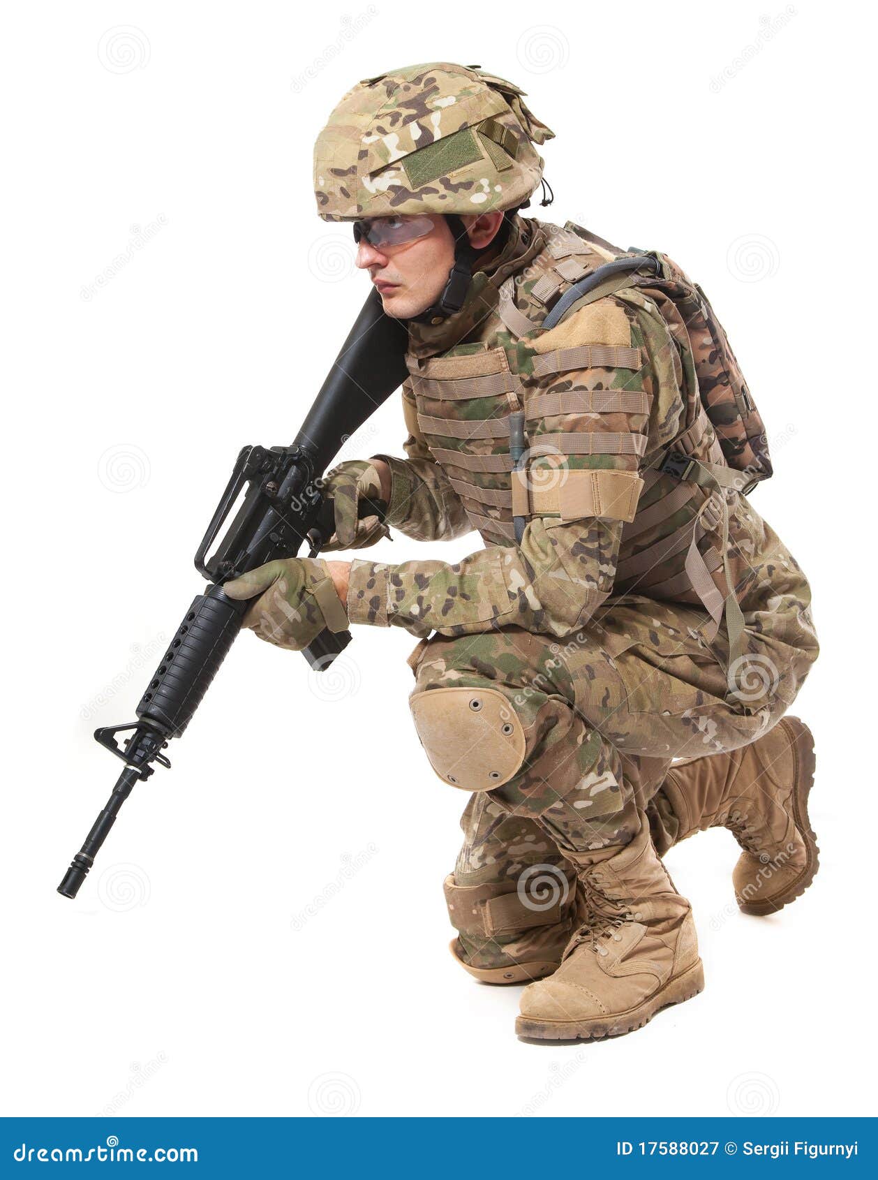 Soldado moderno com rifle imagem de stock. Imagem de exército - 17588027