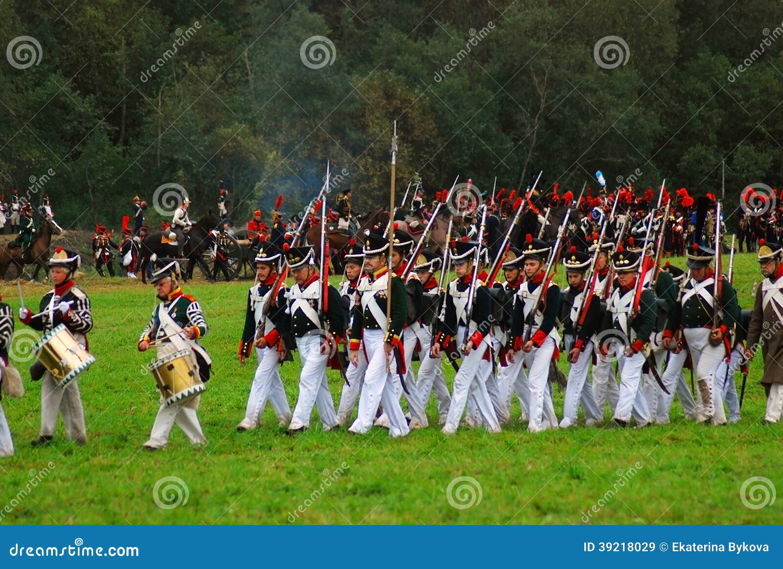 Soldados de marcha imagem de stock editorial. Imagem de retrato - 39218029