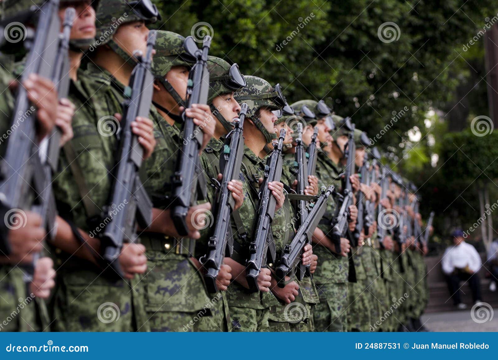 Soldados Mexicanos Del Ejército Foto editorial - Imagen de servicio ...