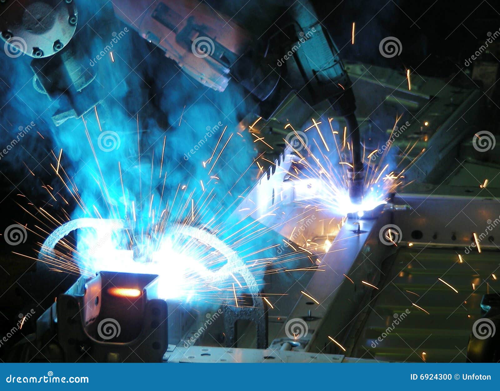 Soldadura MAG | MIG Welding Stock Photo - Image of smoke, contaminacion ...