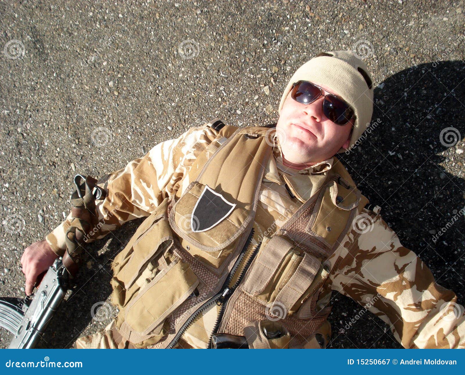Soldat mort image stock. Image du horizontal, militaire - 15250667