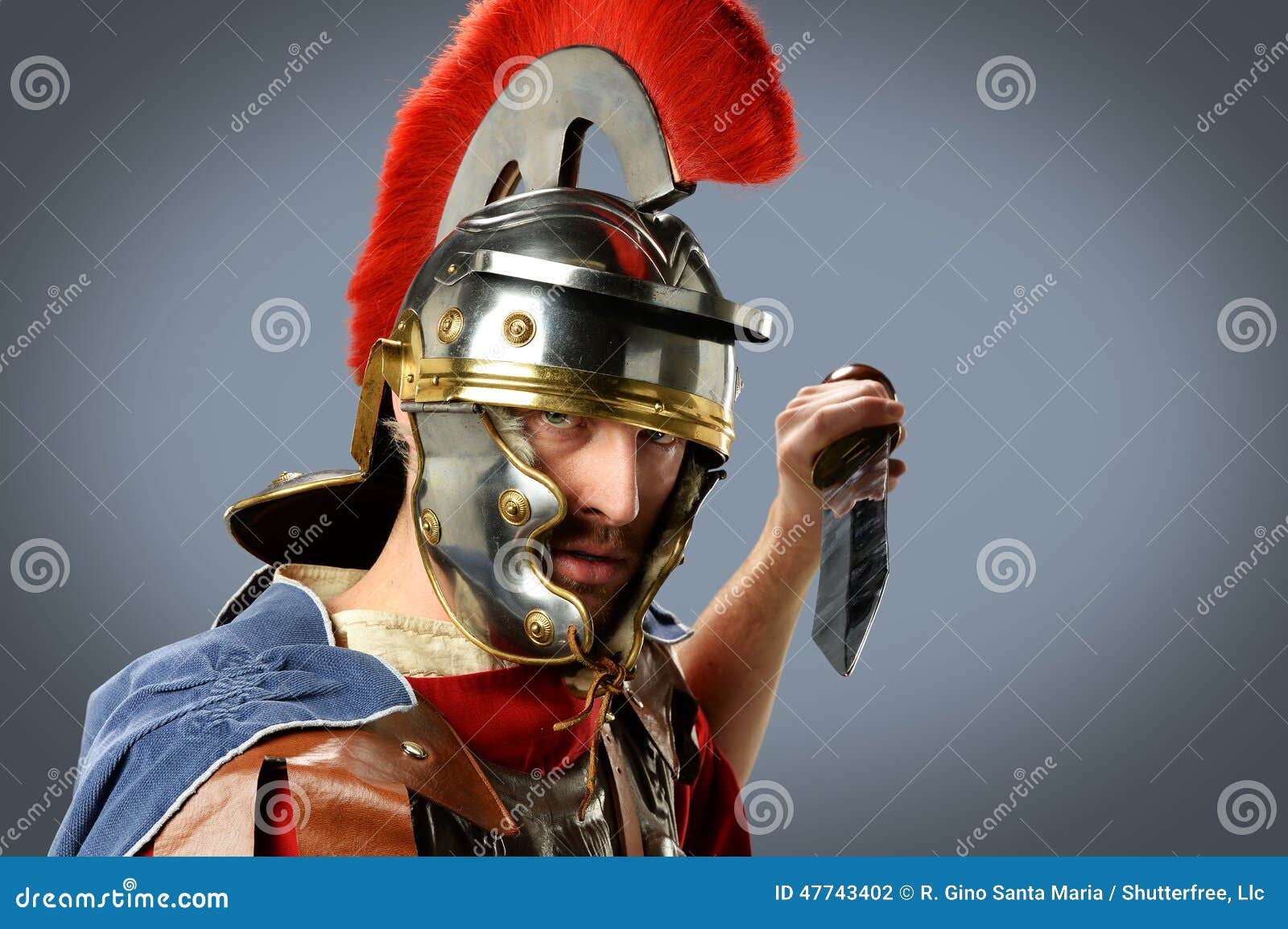 Soldato Romano Con La Spada Fotografia Stock - Immagine di storico ...