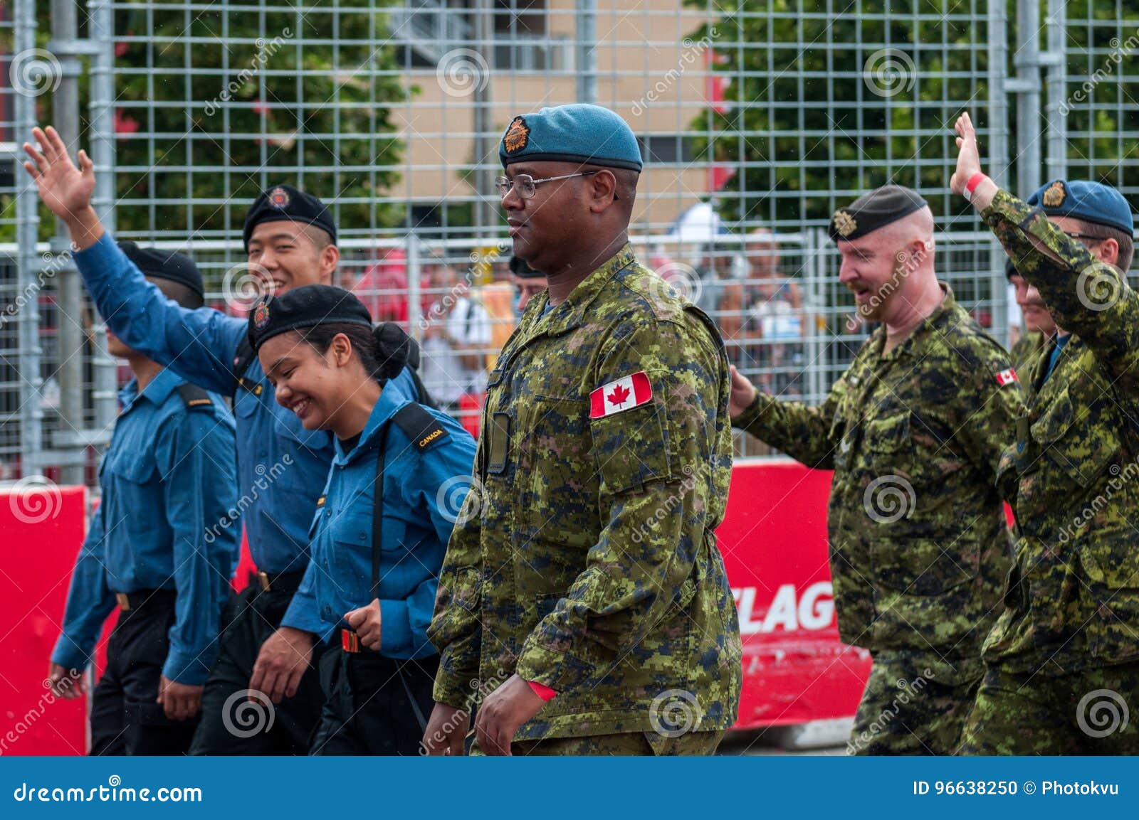 Soldats Des Forces Armées Canadiennes Image éditorial - Image du ville ...