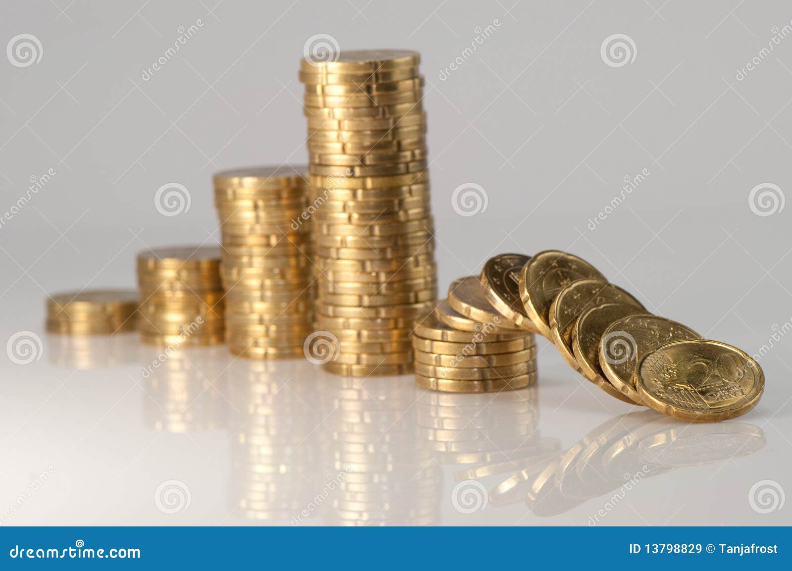 Soldi immagine stock. Immagine di finanza, banca, fortuna - 13798829