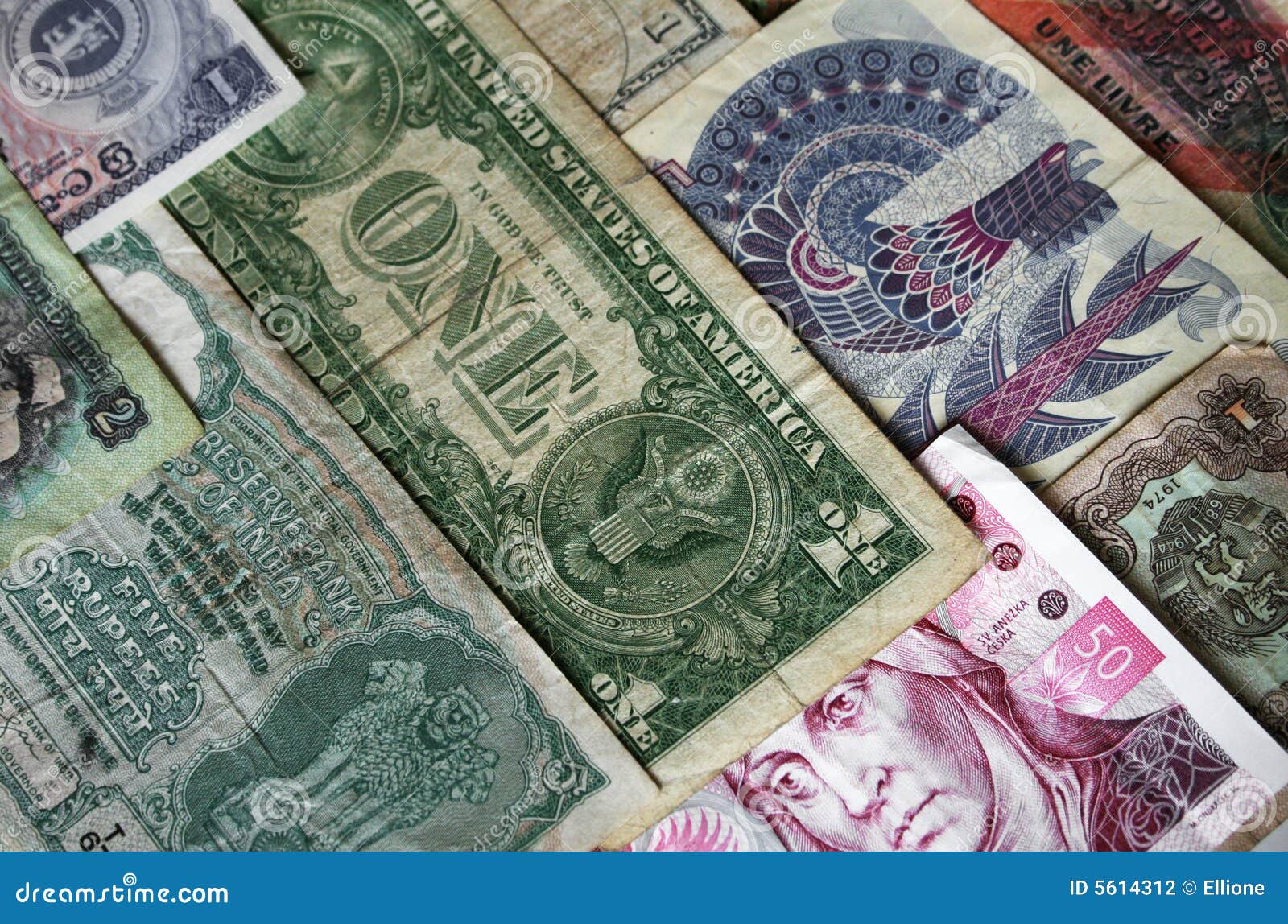 Soldi II fotografia stock. Immagine di dollari, carta - 5614312