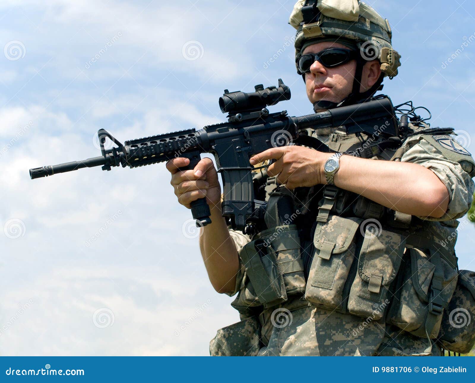 Soldier aiming his rifle stock photo. Image of america - 9881706