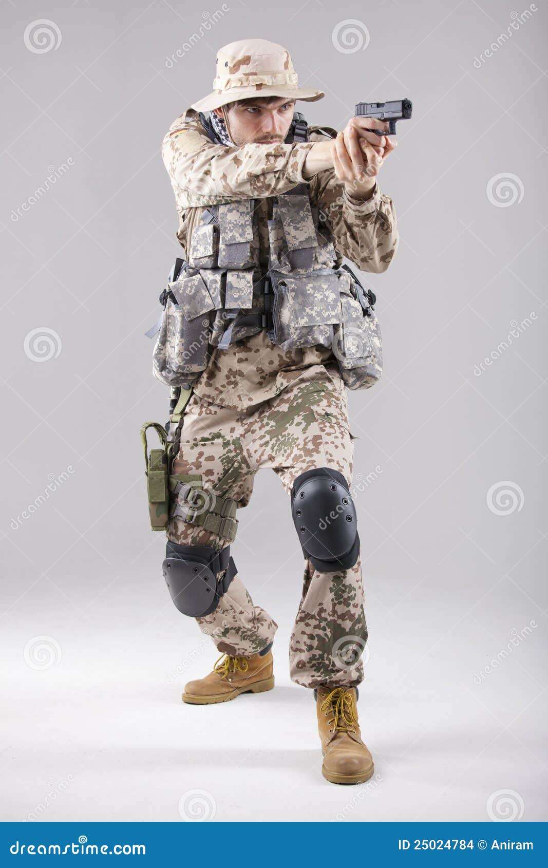 Soldier with Handgun Aiming Stock Photo - Image of command, army: 25024784