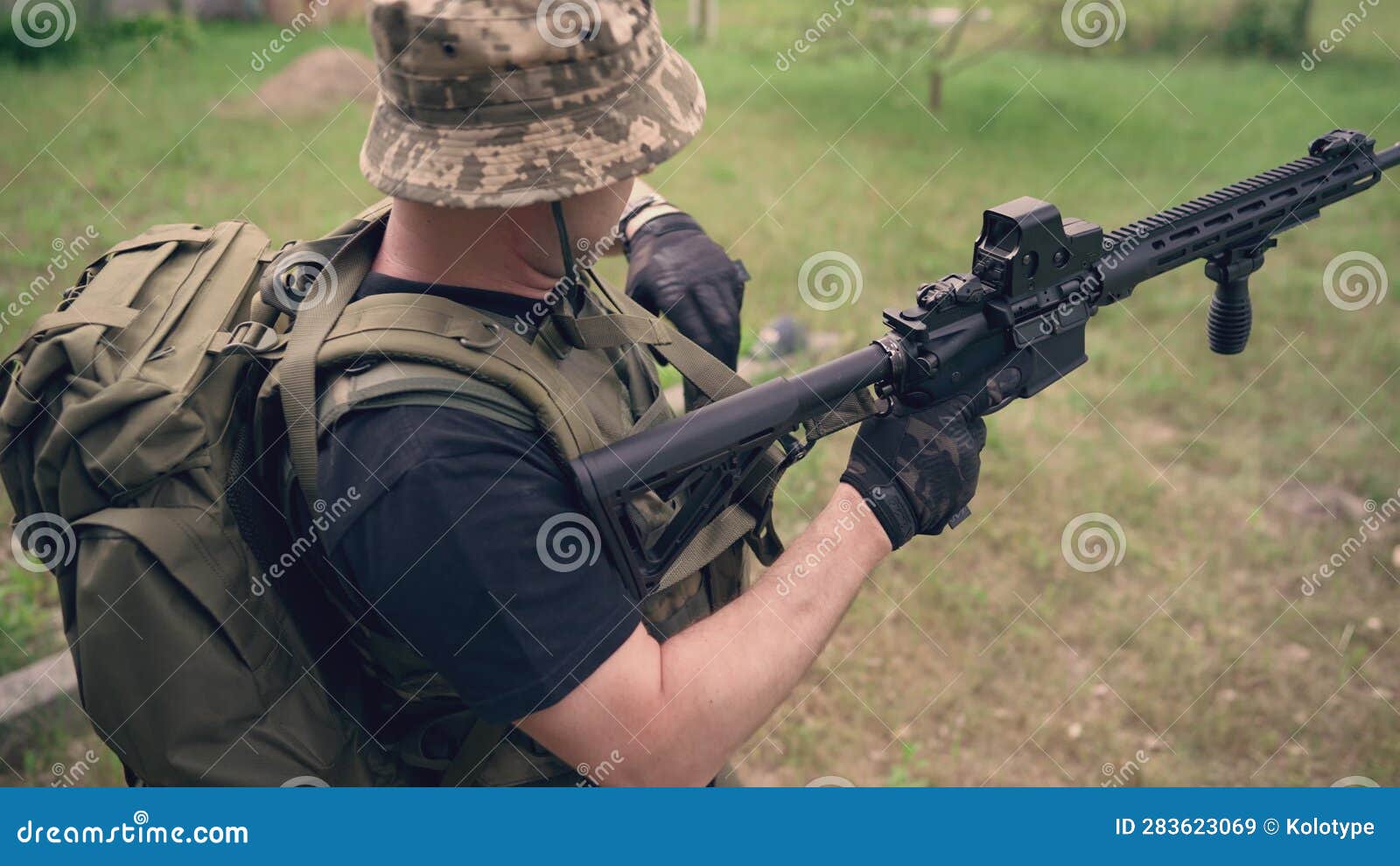 Ammo magazine change stock video. Video of conflict - 283623069