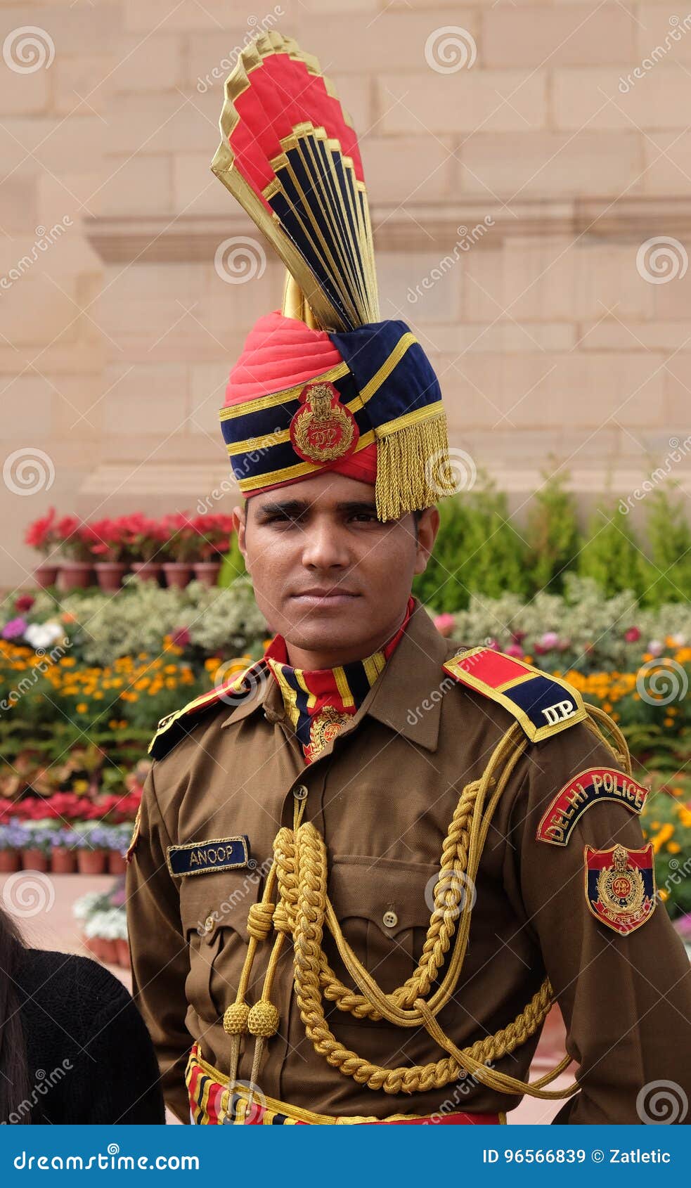 Soldier in Parade Uniform at the India Gate, Delhi Editorial Stock ...