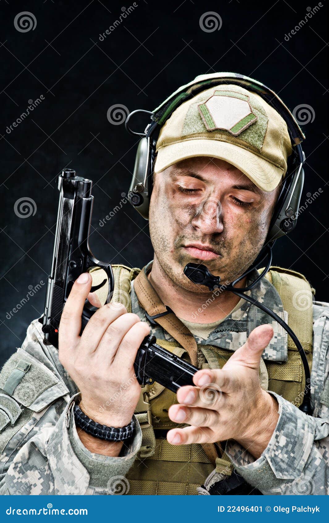 Soldier posing with a gun stock image. Image of conflict - 22496401