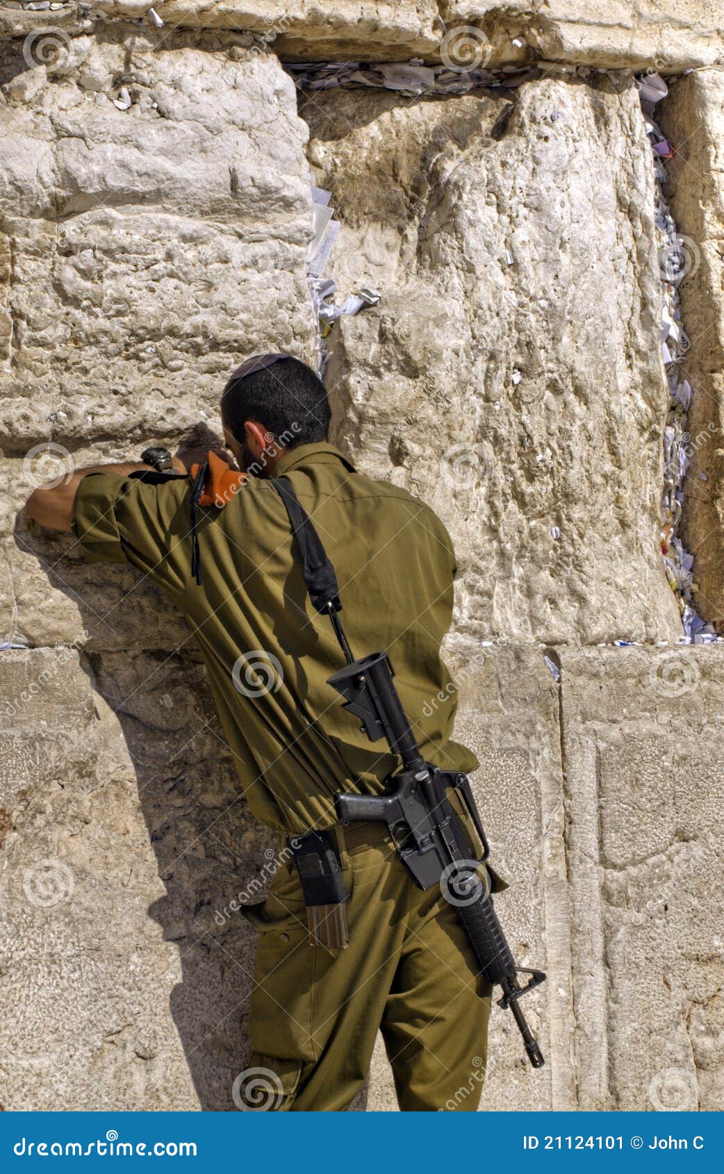 Soldier Praying at the Western Wall Editorial Photo - Image of peace ...