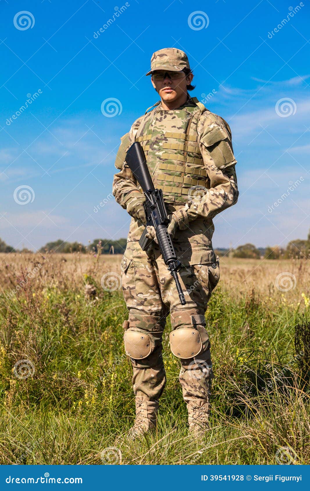 Soldier with a rifle stock photo. Image of camouflage - 39541928