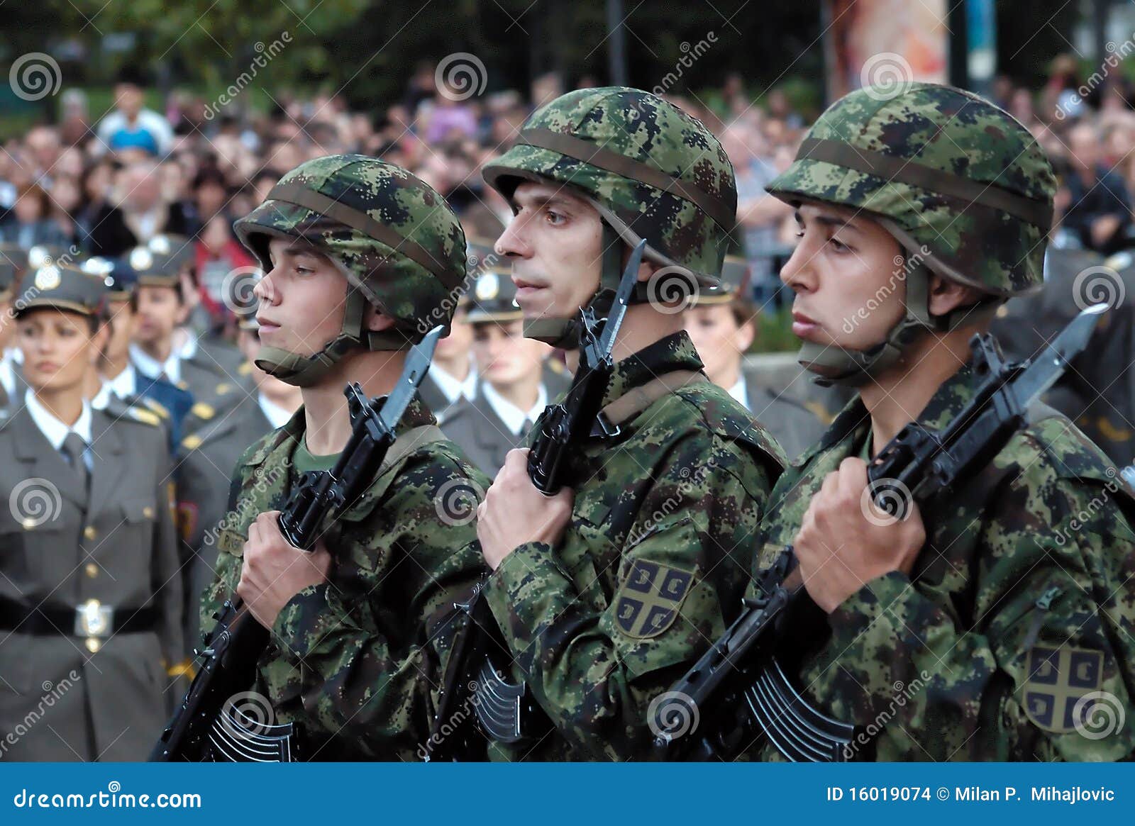 Soldier Of Serbian National Flag Unit Editorial Stock Image - Image ...