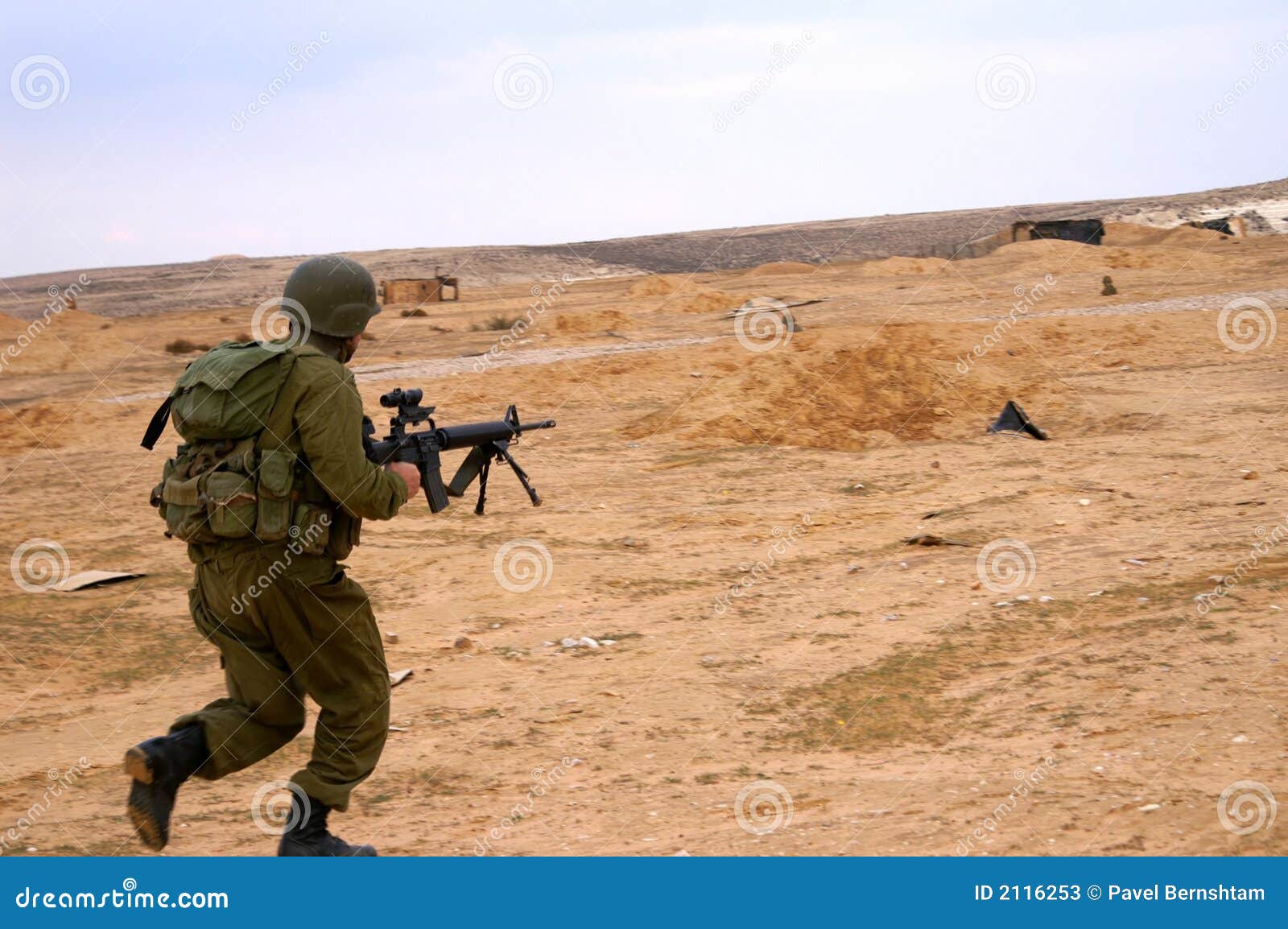 Soldiers attack stock image. Image of zahal, field, hero - 2116253