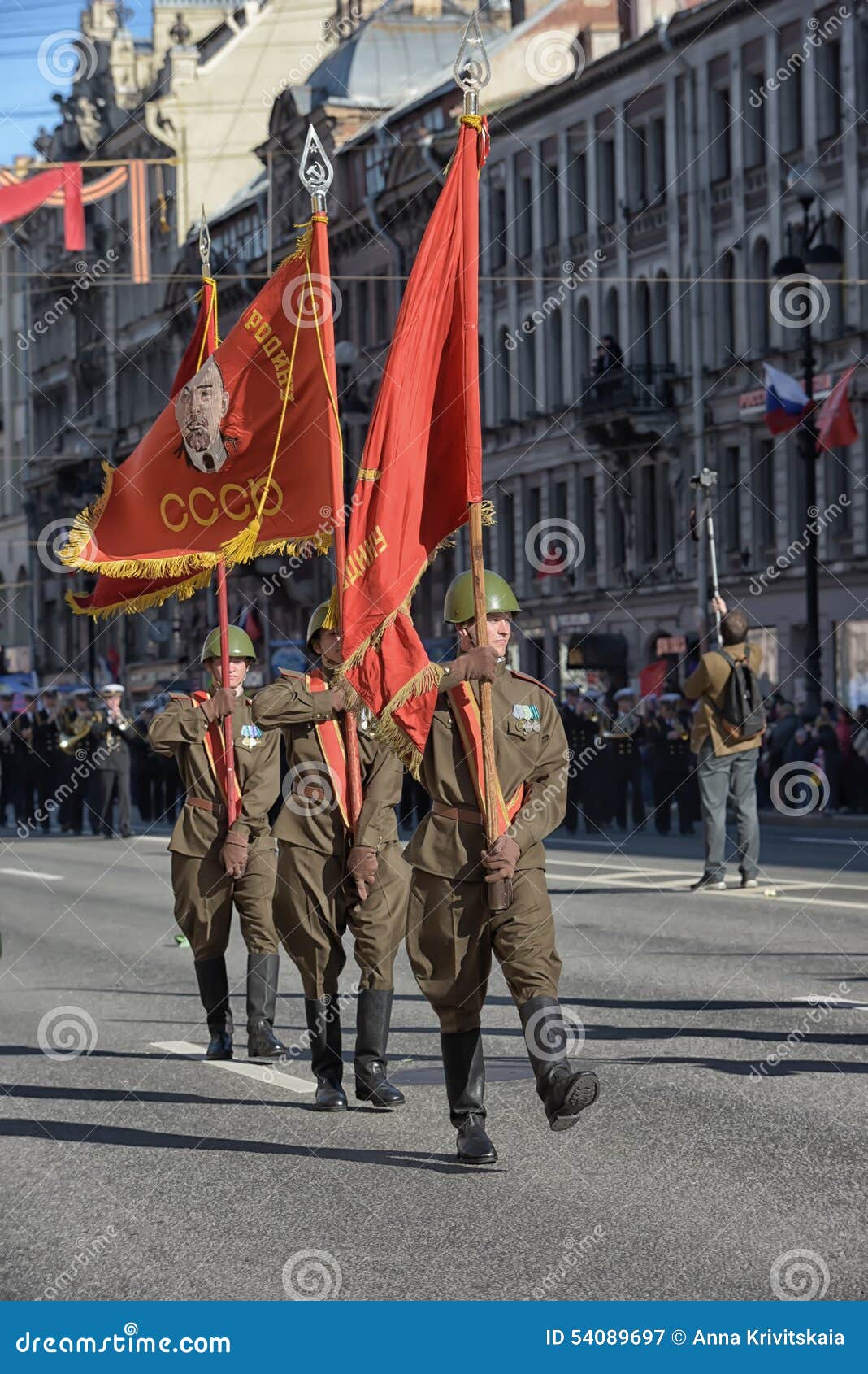 Soldiers in the Form of the Second World War with the Soviet Flags in ...